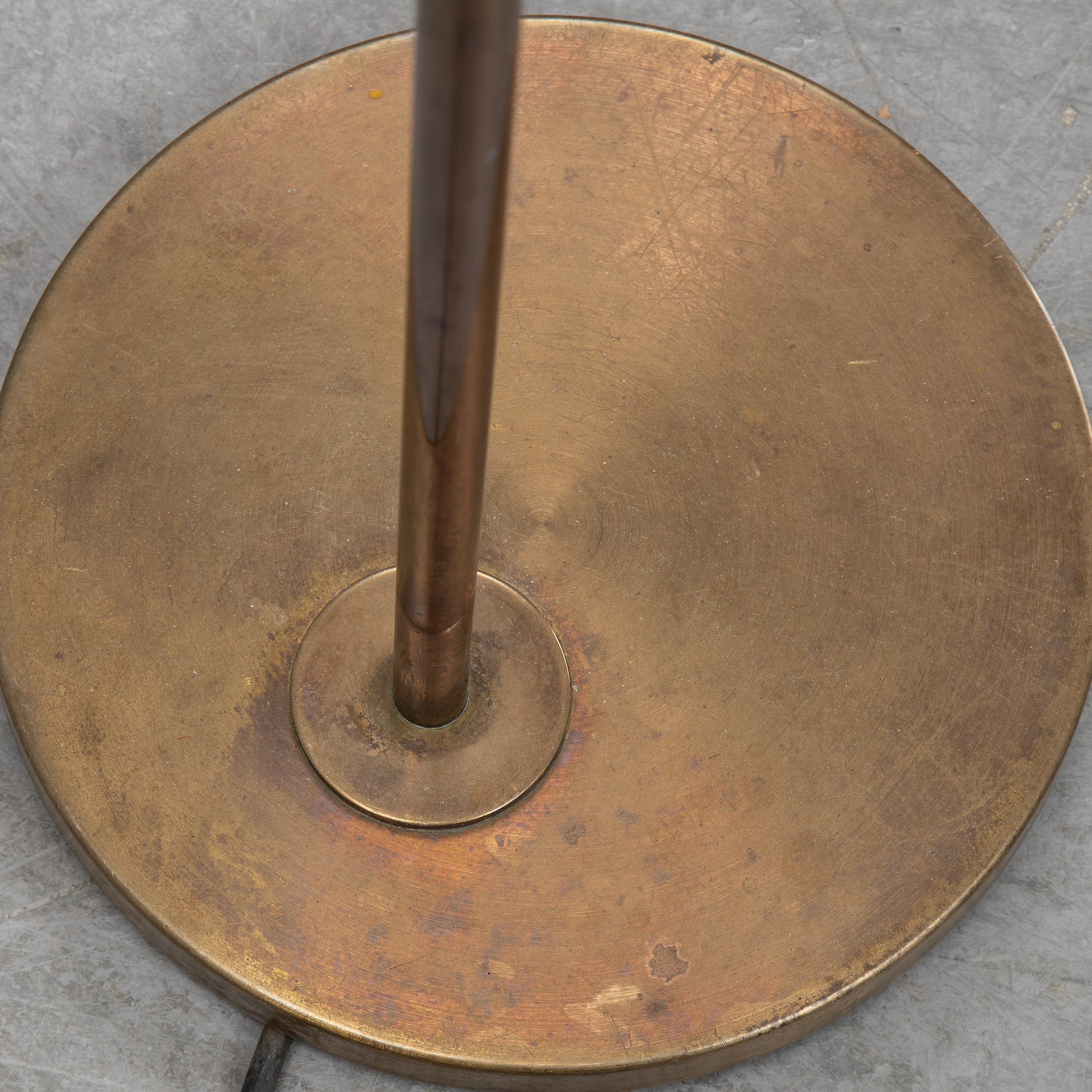 Nordiska Kompaniet, golvlampor, ett par, 1900-talets mitt. - Bukowskis