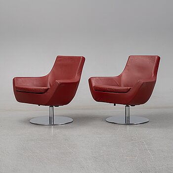 Roger Persson, fåtöljer ett par, "Happy Swing", Swedese, formgiven år 2000. - Bukowskis