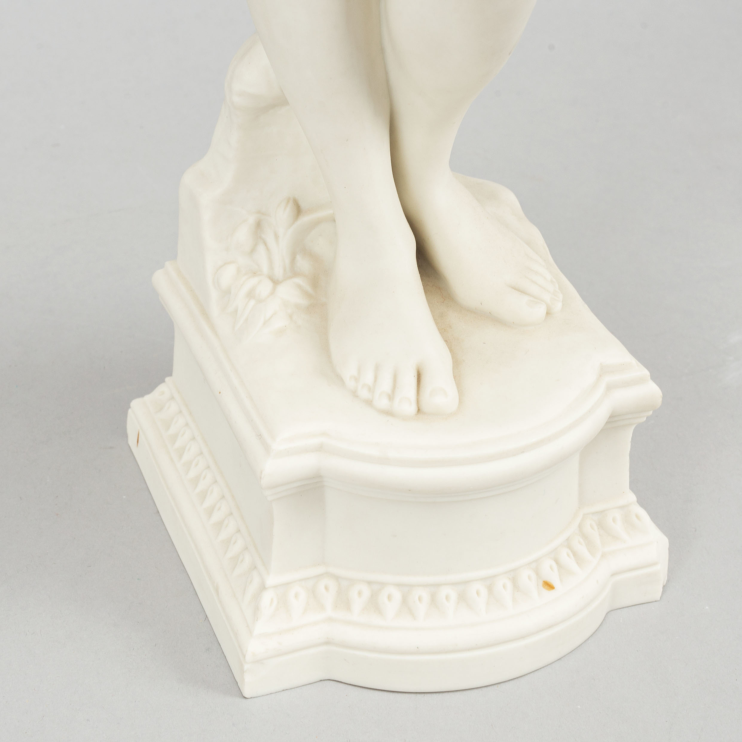 Per Hasselberg, efter. Skulptur, parian, "Snöklockan". Gustavsberg 1904 ...