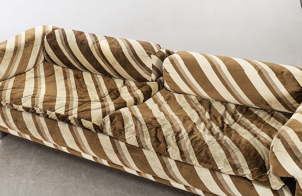 SOFFA. Diplomat, Howard Keith Furniture, England 1970-tal. - Bukowskis
