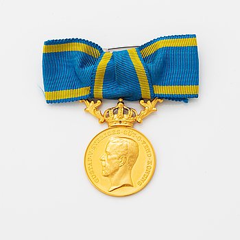 A Swedish Royal gold medal, dated 1949. - Bukowskis