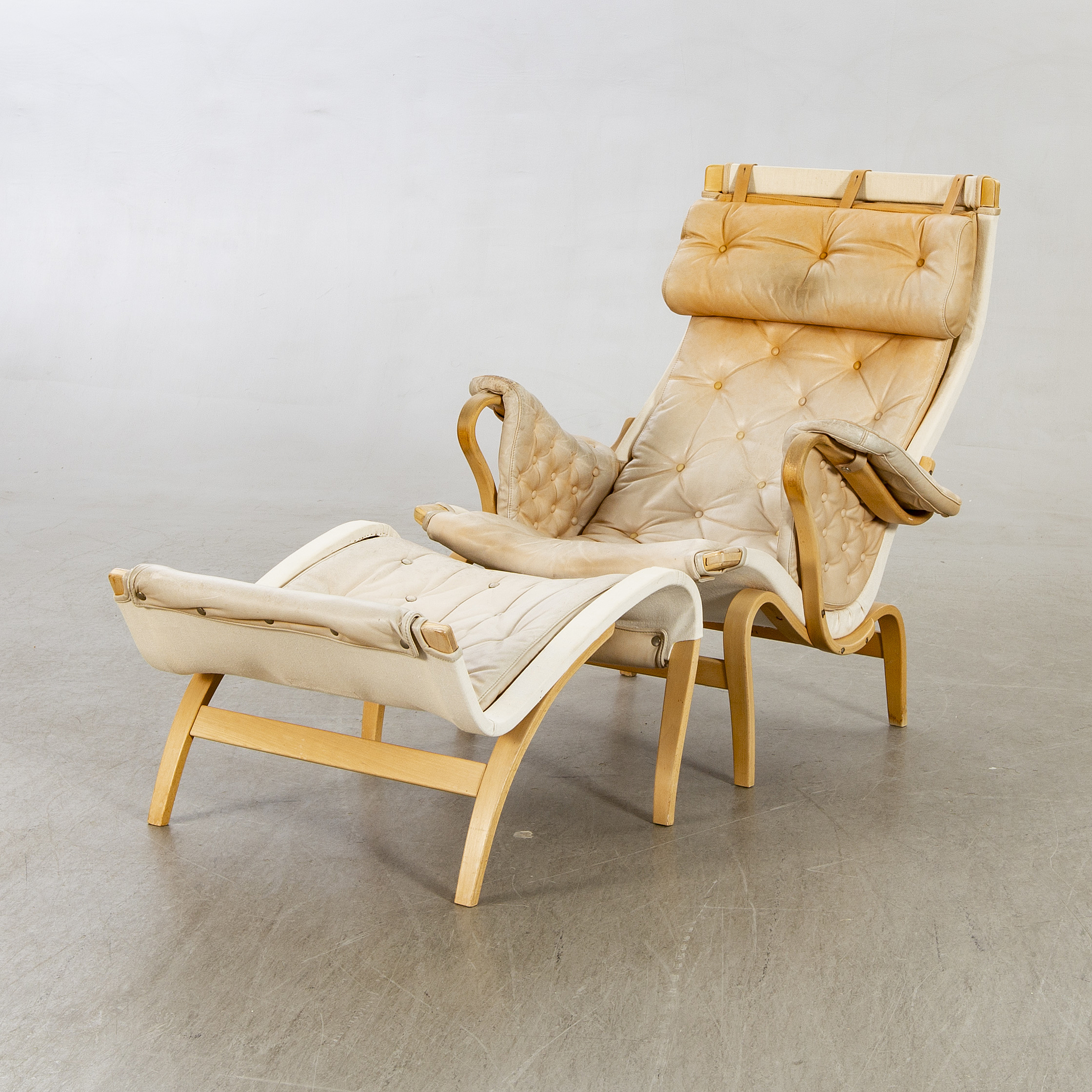 Bruno Mathsson, - Bukowskis