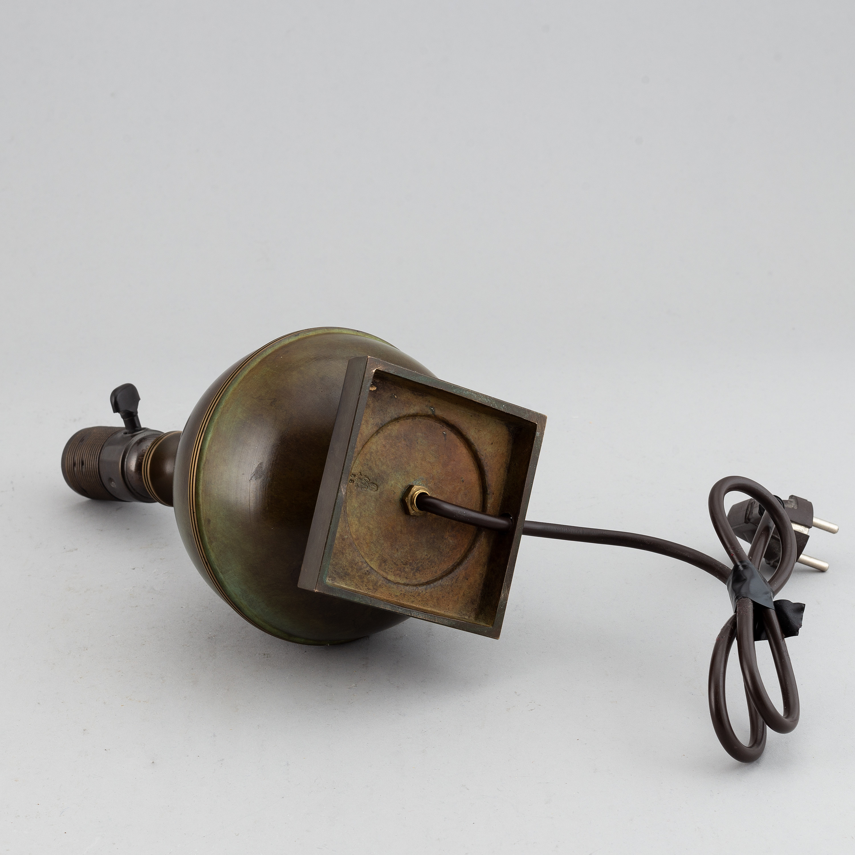 Bordslampa, GAB, Brons, 1930-tal. - Bukowskis