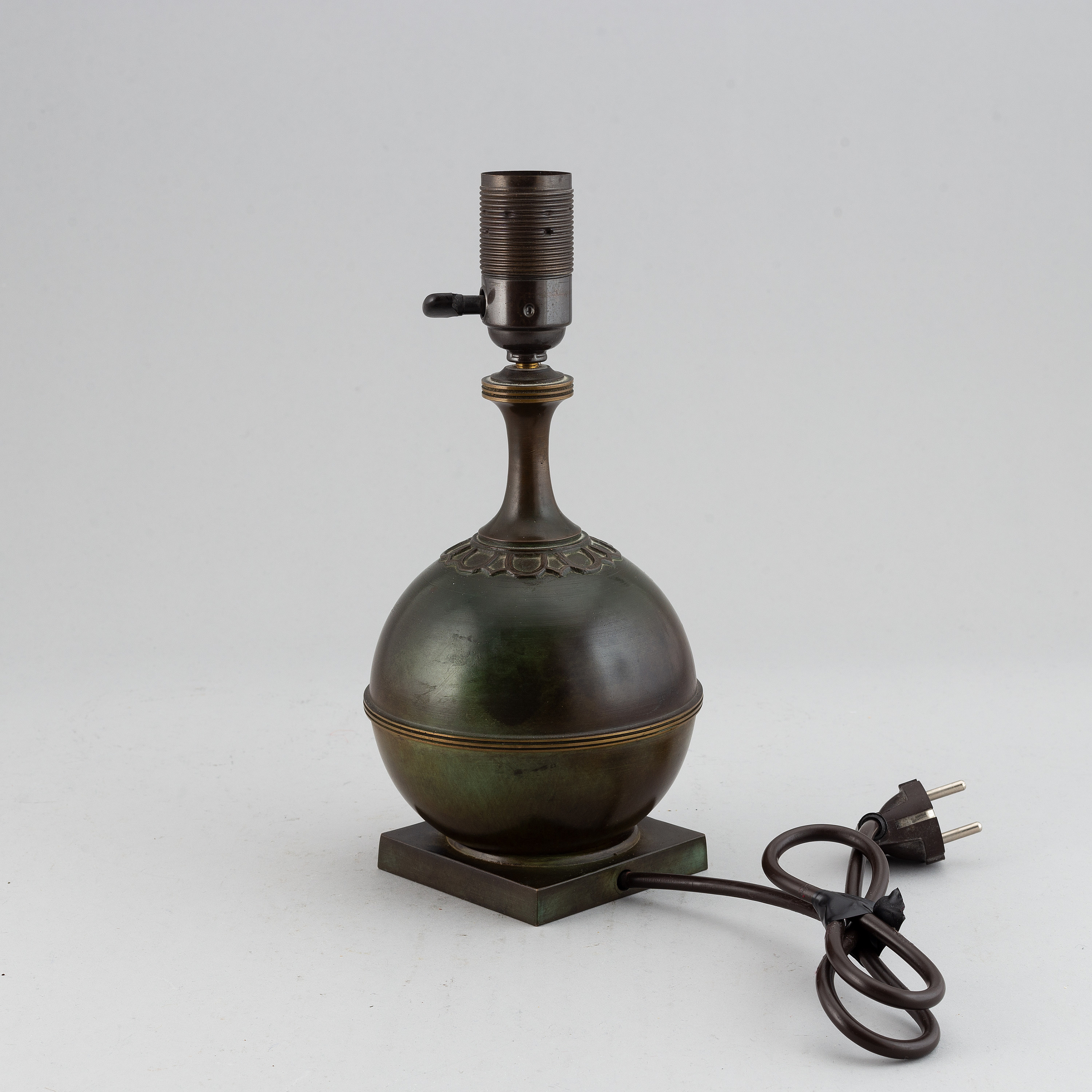 Bordslampa, GAB, Brons, 1930-tal. - Bukowskis