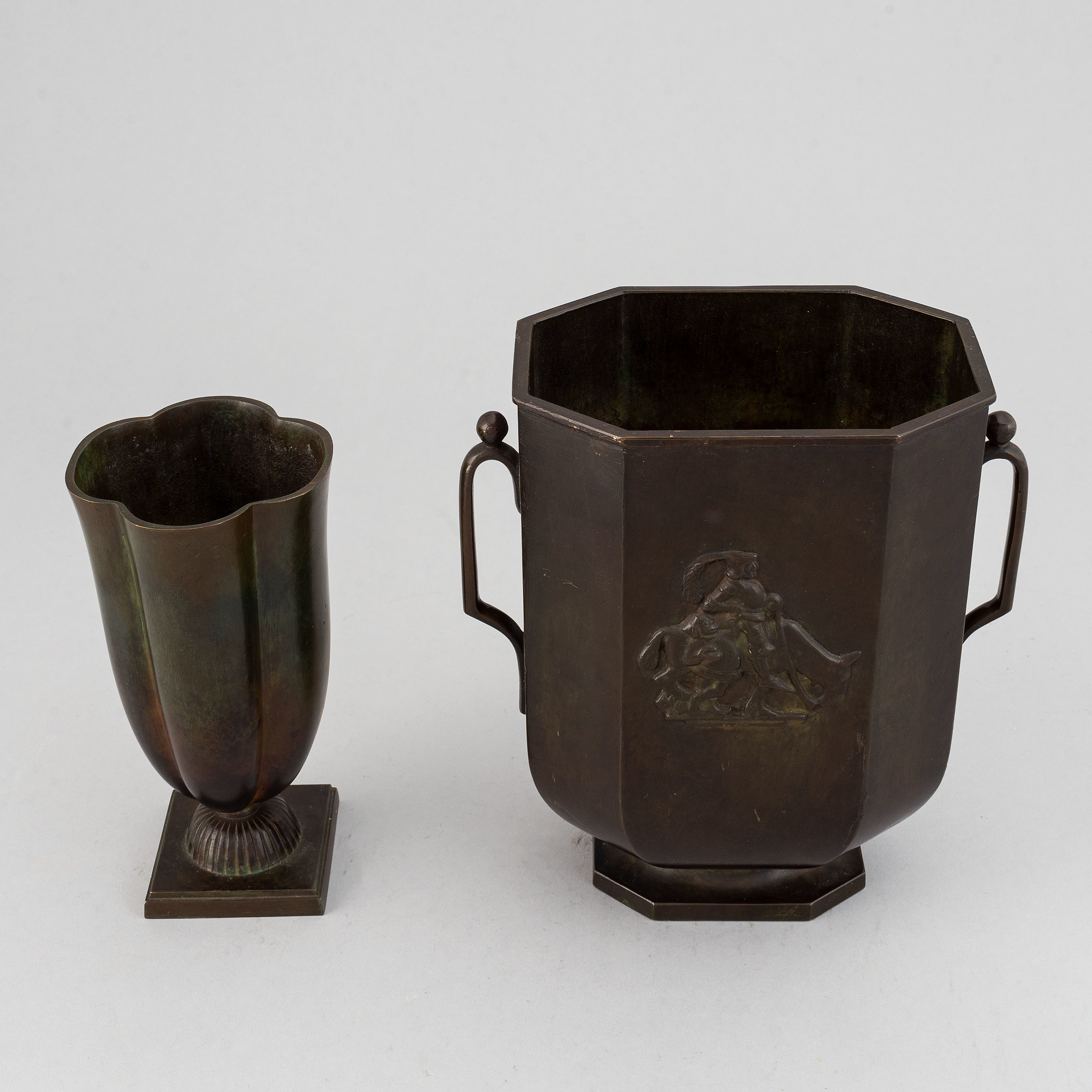 Two Swedish Grace bronze vases from GAB Brons, 1920's/30's. - Bukowskis