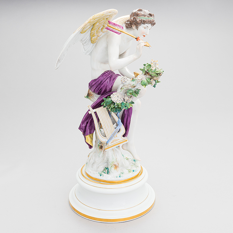 A Meissen Cupid porcelaine figure, 20th century. - Bukowskis