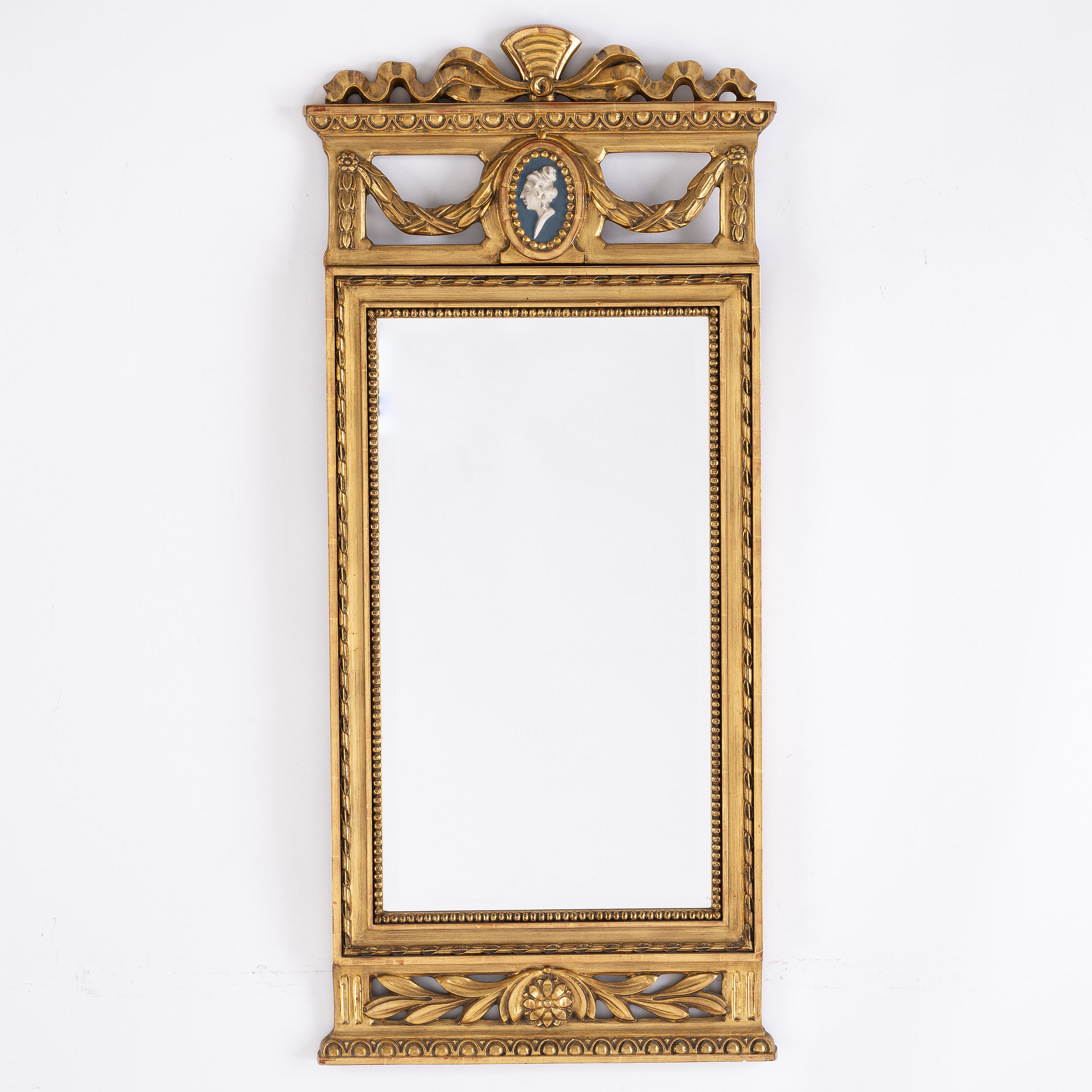 A Gustavian style miror, 1962. - Bukowskis