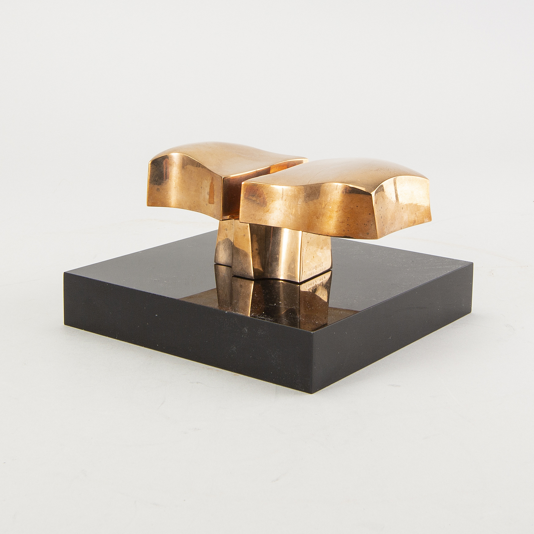 José Luis Sanchez, a signed and numbered bronze sculpture. - Bukowskis