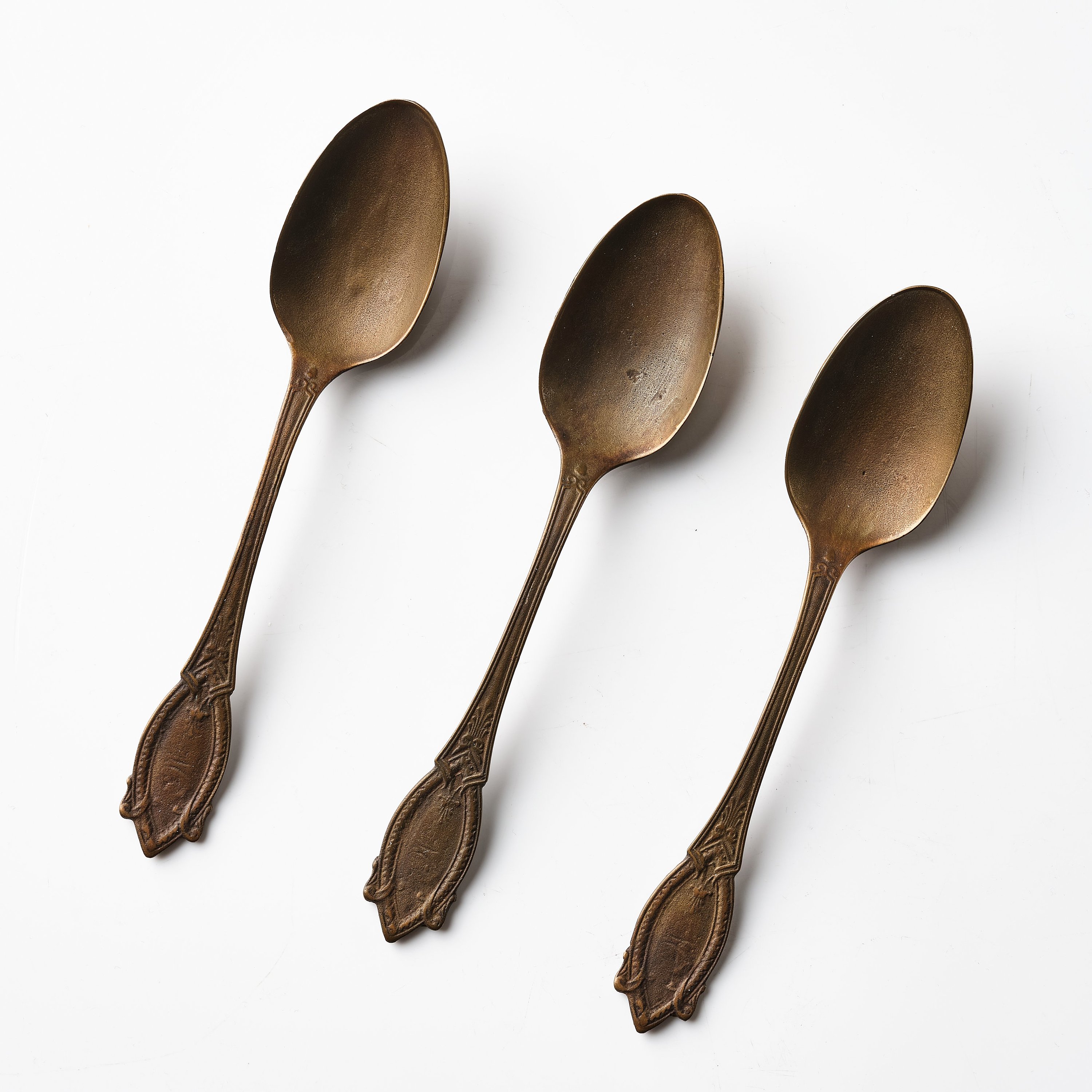 Yoko Ono, "Four Spoons". - Bukowskis