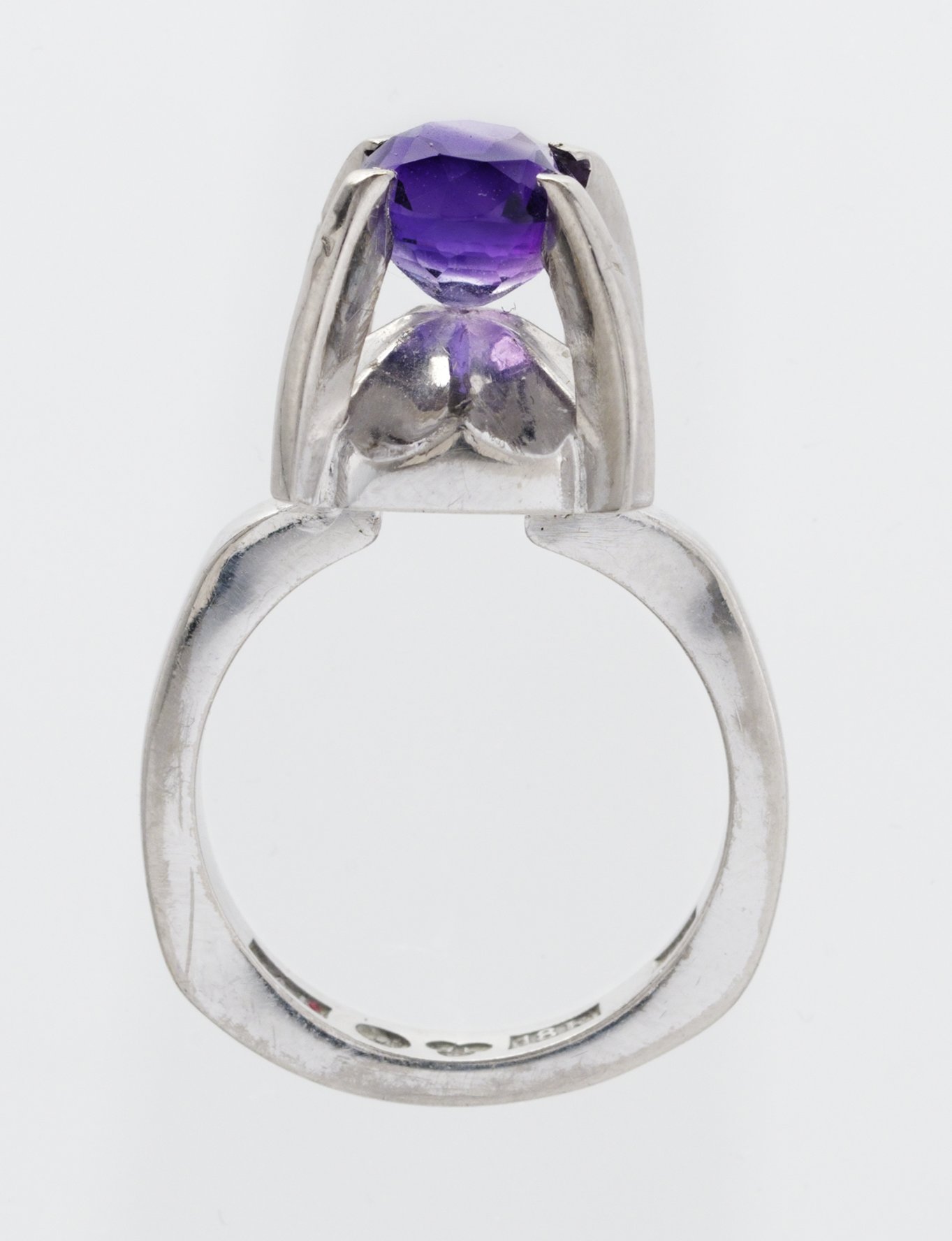 JAN LUNDGREN, ring, Janse silversmide, Stockholm 1966, 18 k vitguld med ...