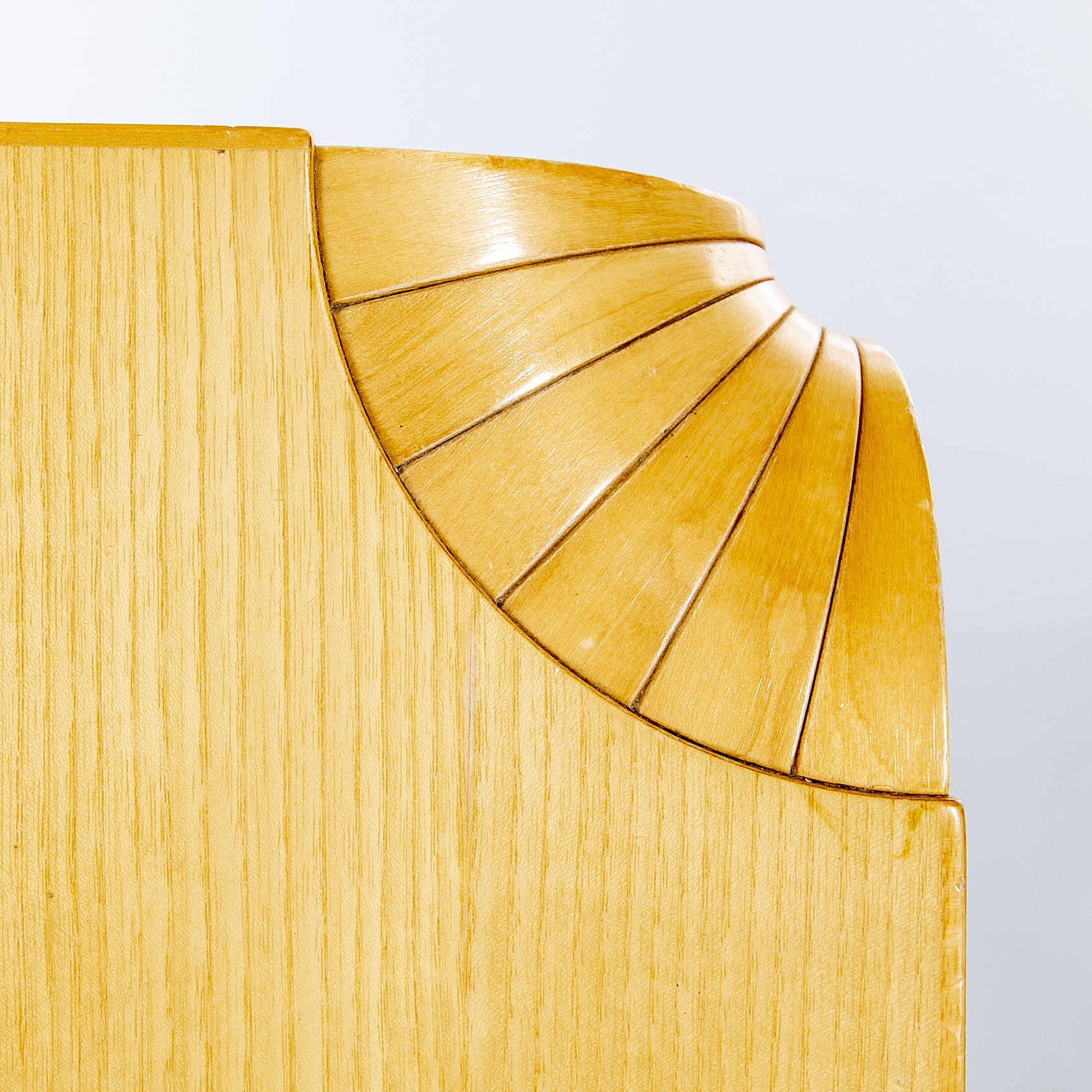 Alvar Aalto, soffbord "Fan-leg table" för Artek, 2000-tal. - Bukowskis