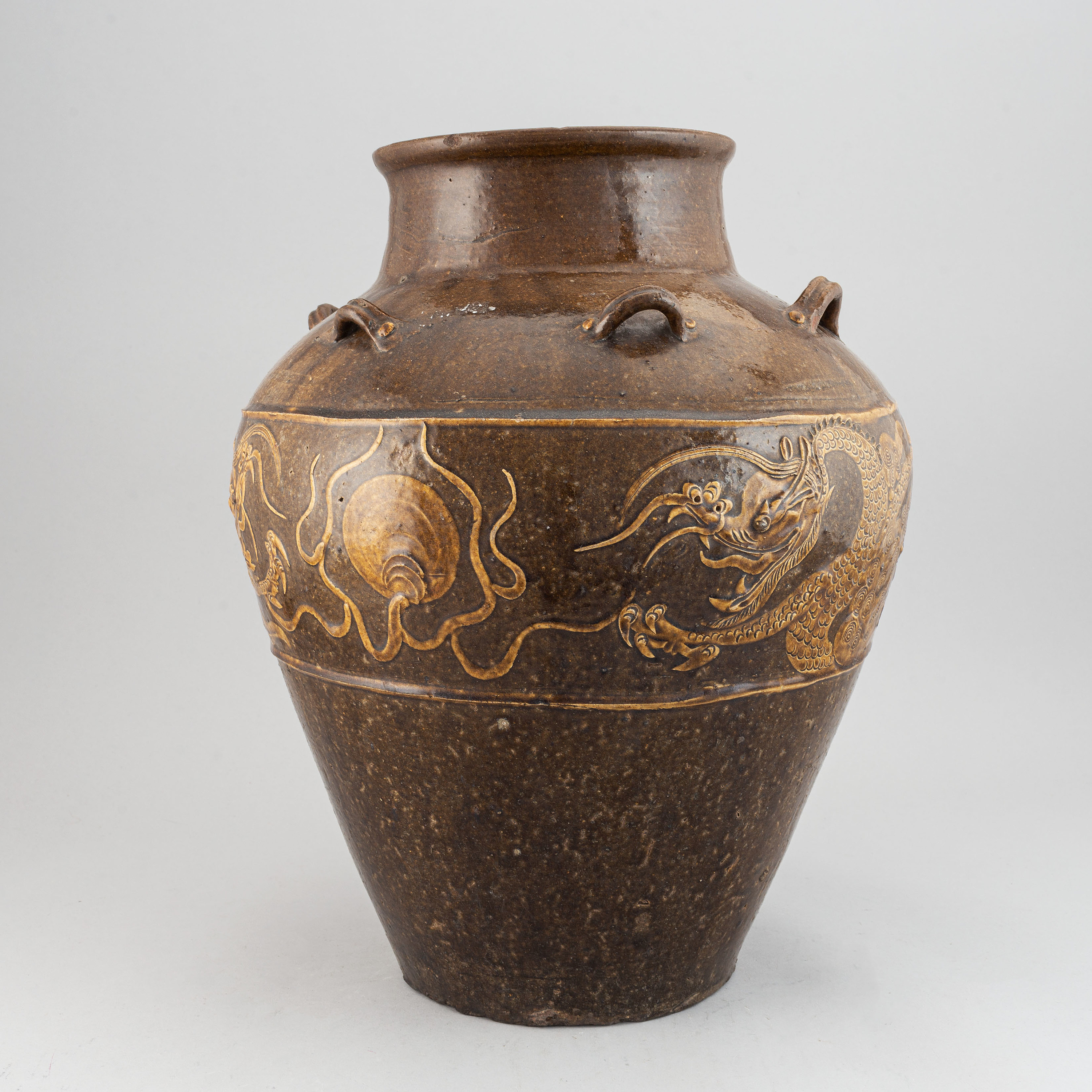 A ceramic martaban jar, Southeast asia, 19th century. - Bukowskis