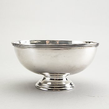 An 1943 silver bowl by Helge Lindgren for K. Andresson, Stockholm ...