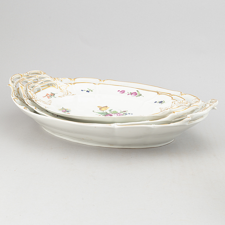 A rococo style dining service, 68 pcs, from Nymphenburg, Germany ...