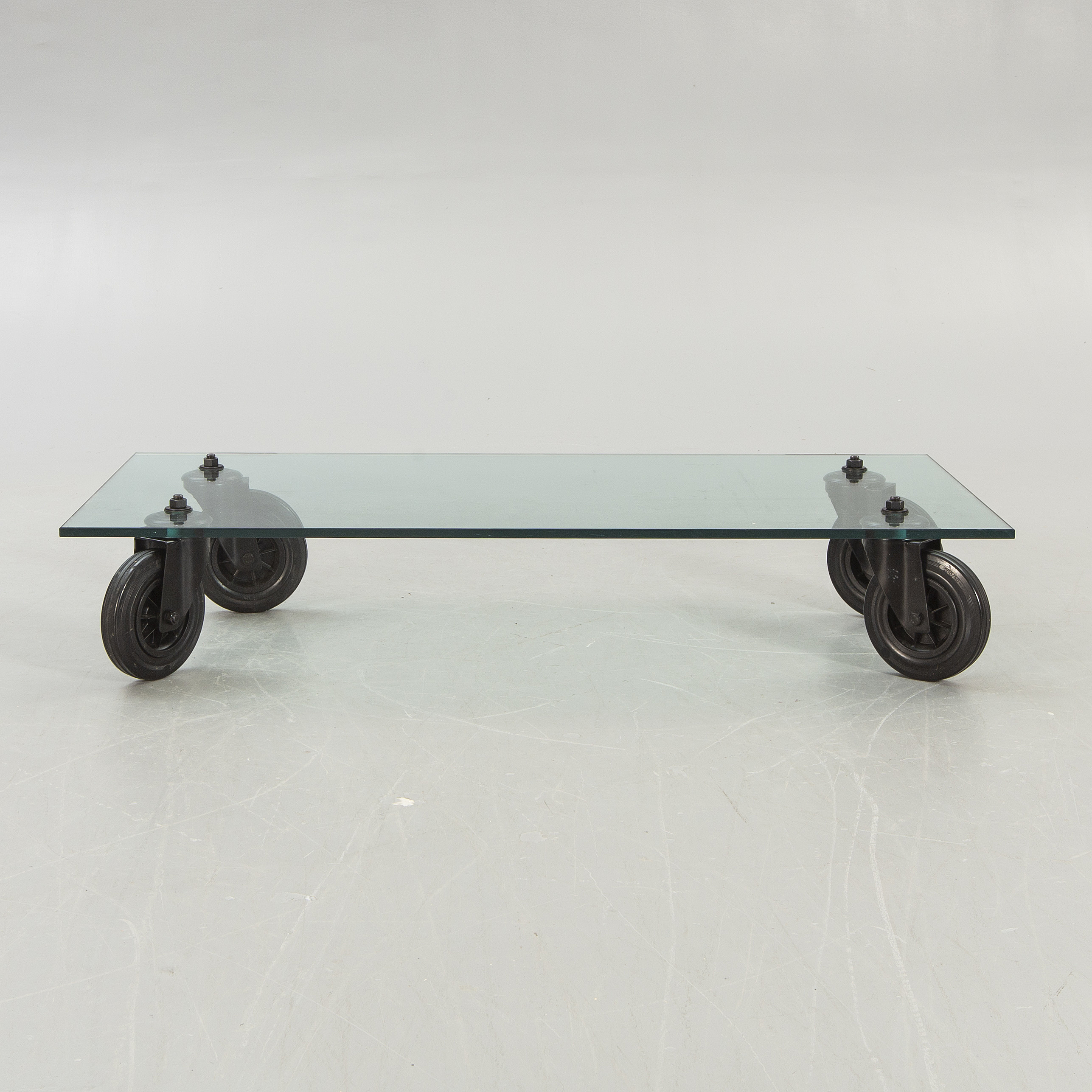 Gae Aulenti, coffee table, "Tavolo con ruote", Fontana Arte, Italy late ...