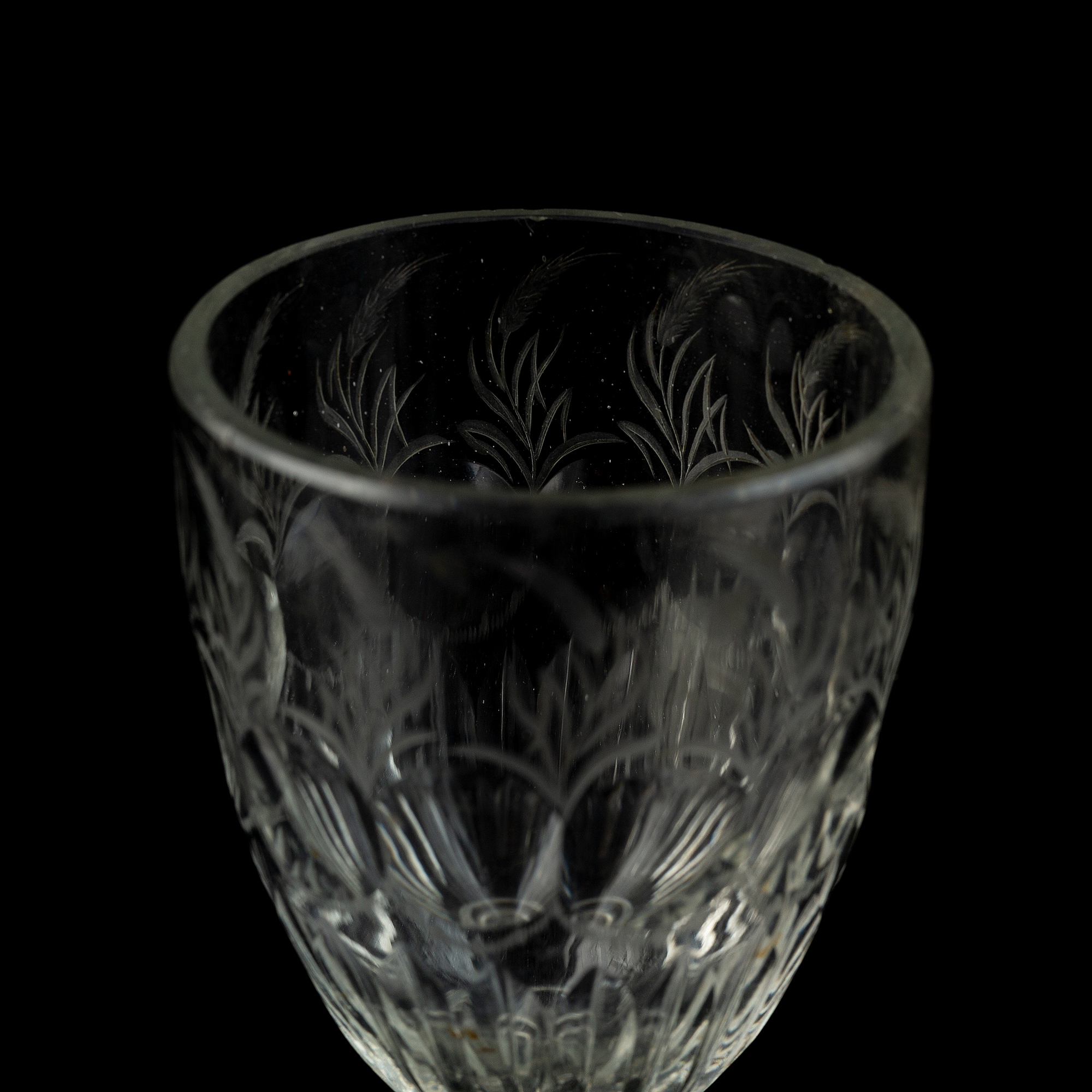 A set of seven (6+1) Empire port glasses. - Bukowskis