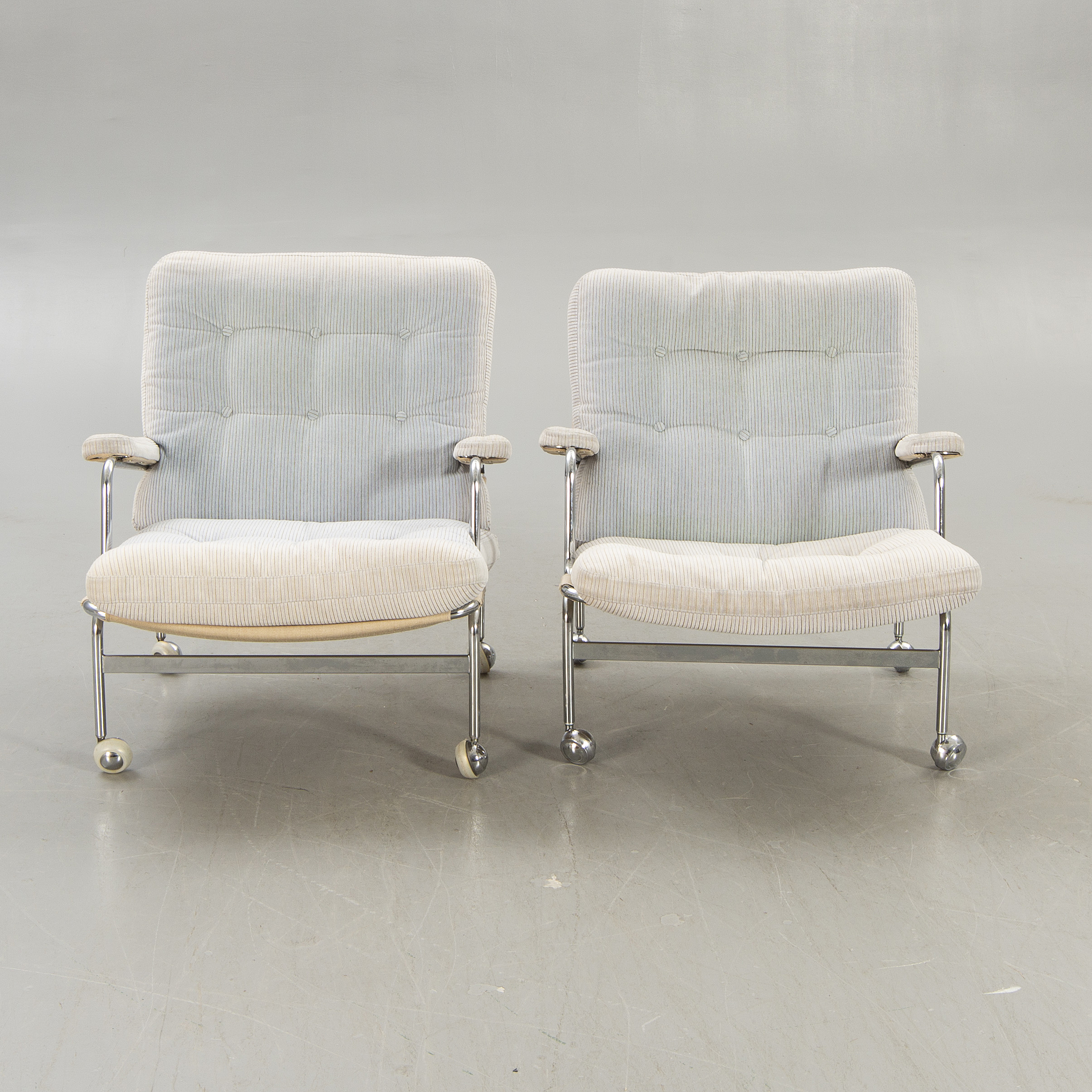 Bruno Mathsson, a pair of Karin armchairs. - Bukowskis