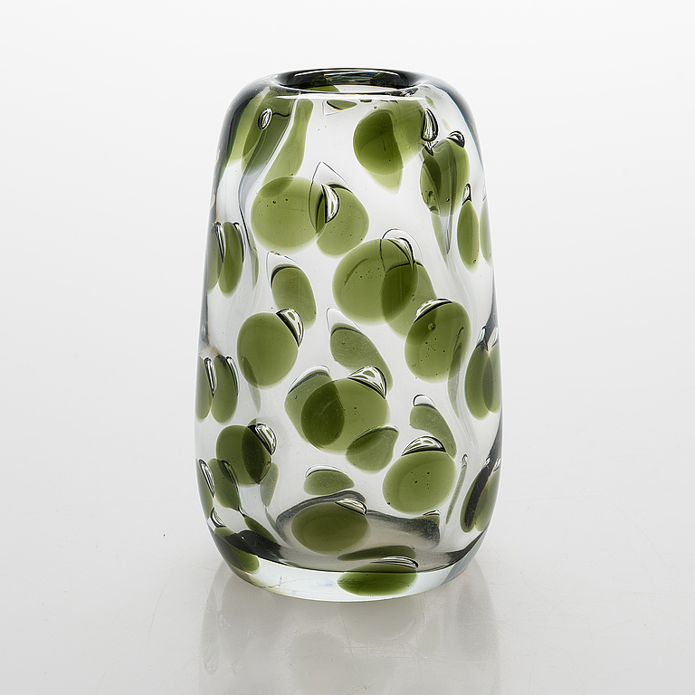 Saara Hopea, vas, "Panter", signerad S. Hopea, Nuutajärvi Notsjö -57 ...