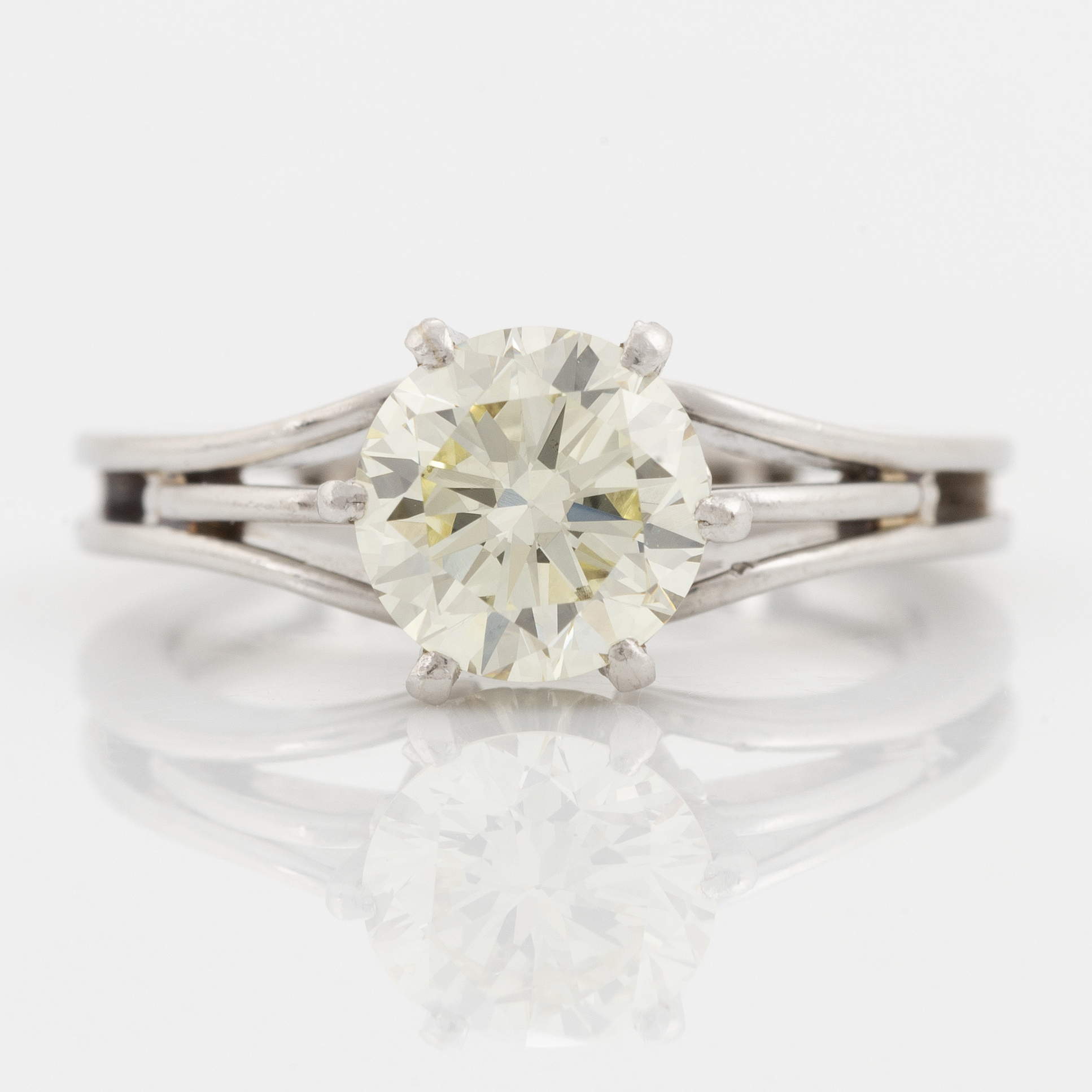 Brilliant cut diamond ring. - Bukowskis