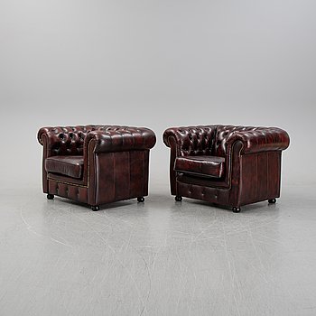 Fåtöljer, ett par, Chesterfield-modell, 1900-talets slut. - Bukowskis
