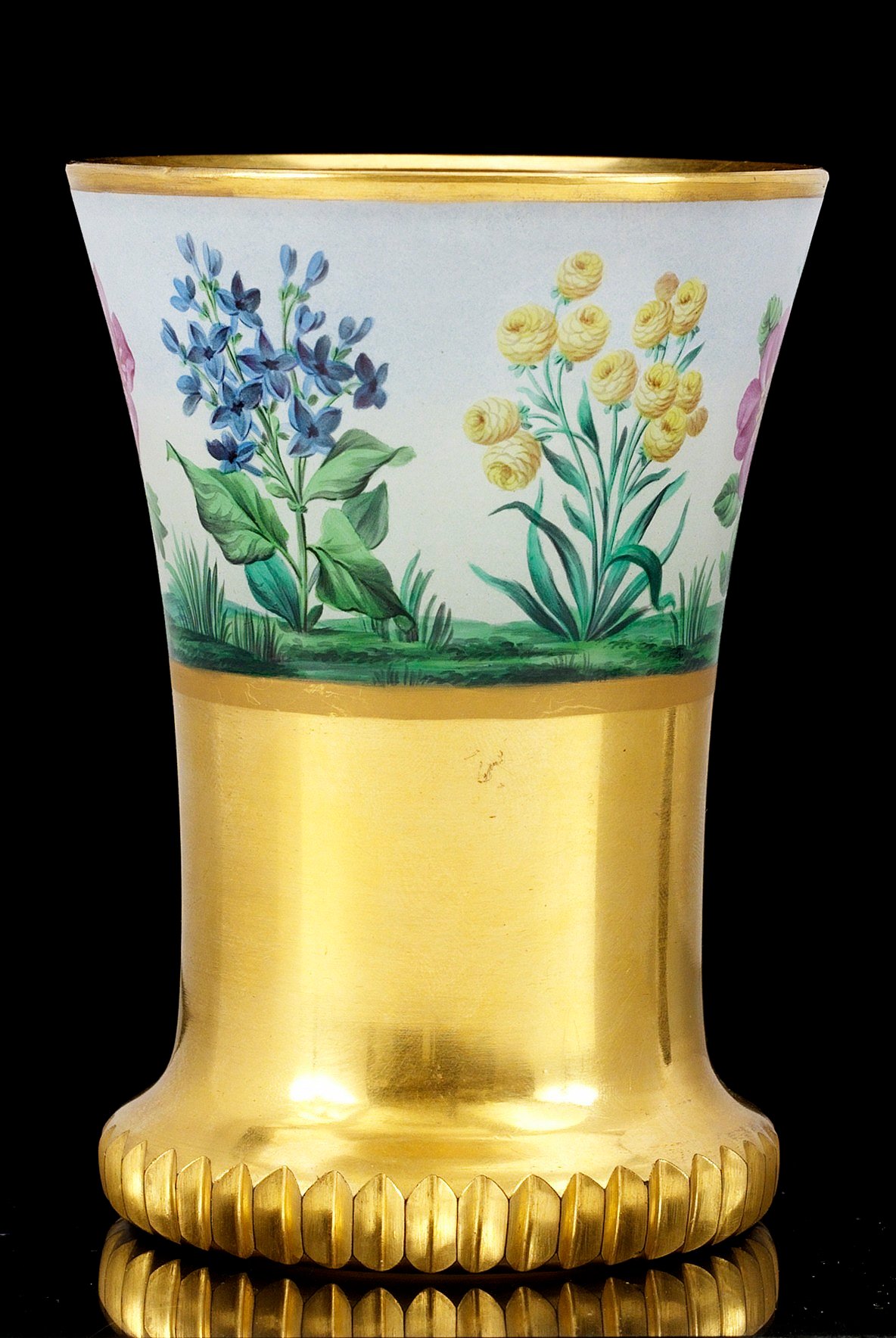 An Empire gilded and painted beaker, circa 1820-30, possibly by Anton ...