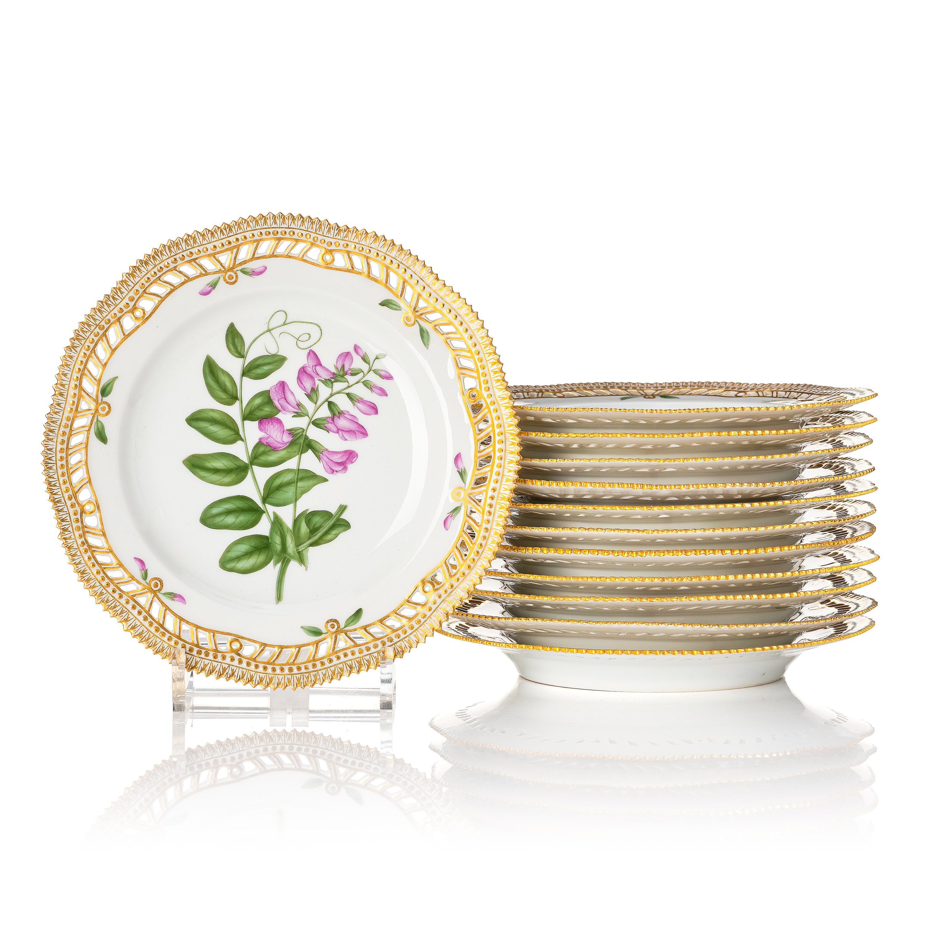 Desserttallrikar, tolv stycken, porslin. Royal Copenhagen, "Flora ...