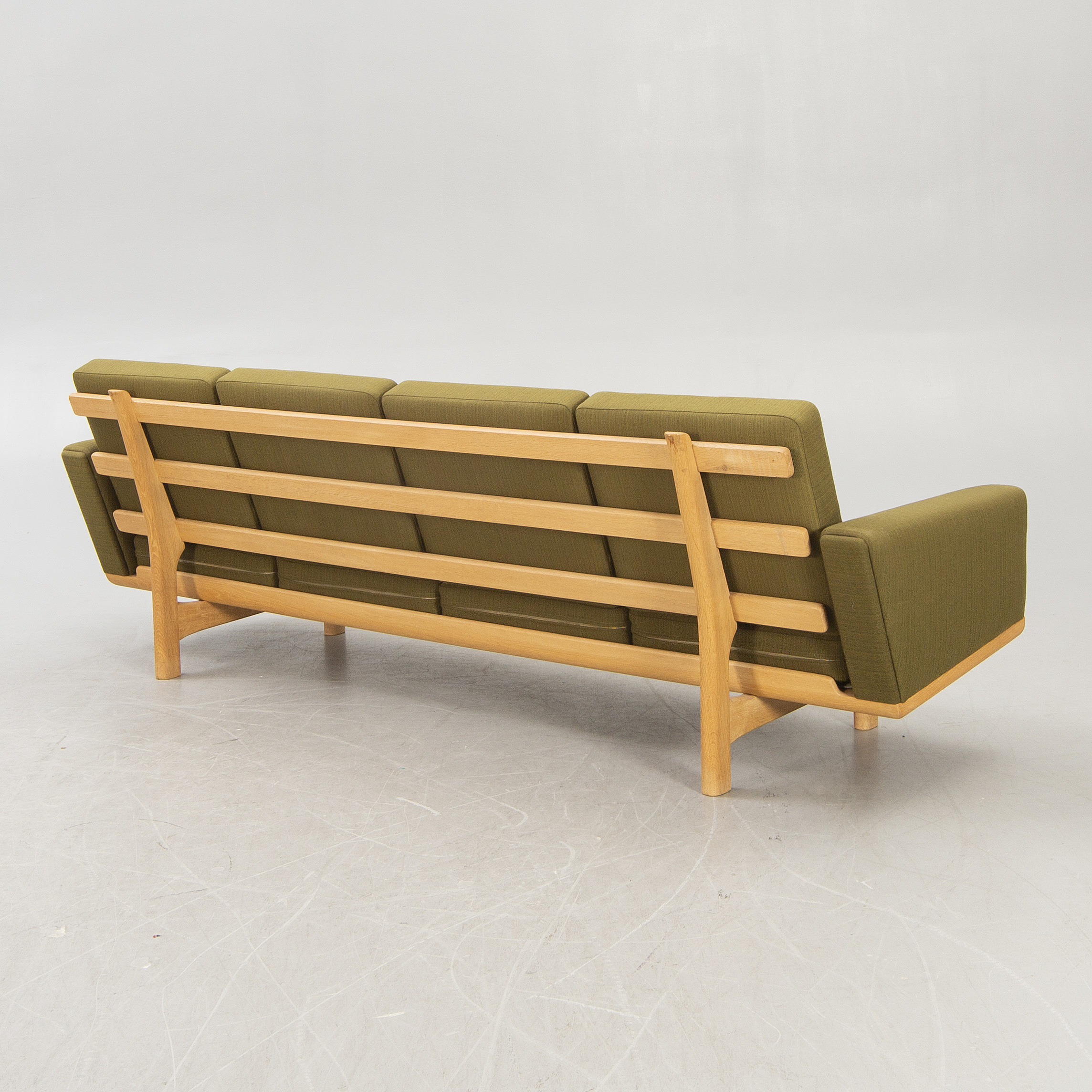 Hans J Wegner, soffa, modell 'GE 236', Getama, Danmark. - Bukowskis