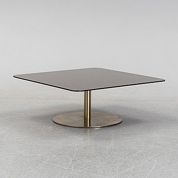 Tom Dixon, soffbord "Flash table square brass". - Bukowskis