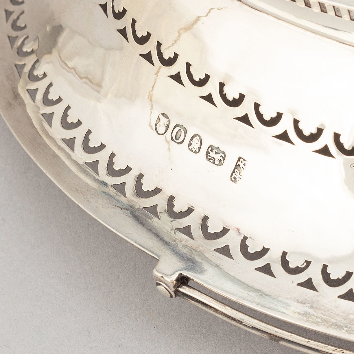 An Georgian Silver Sweetmeat Basket, mark of Hester Bateman, London ...