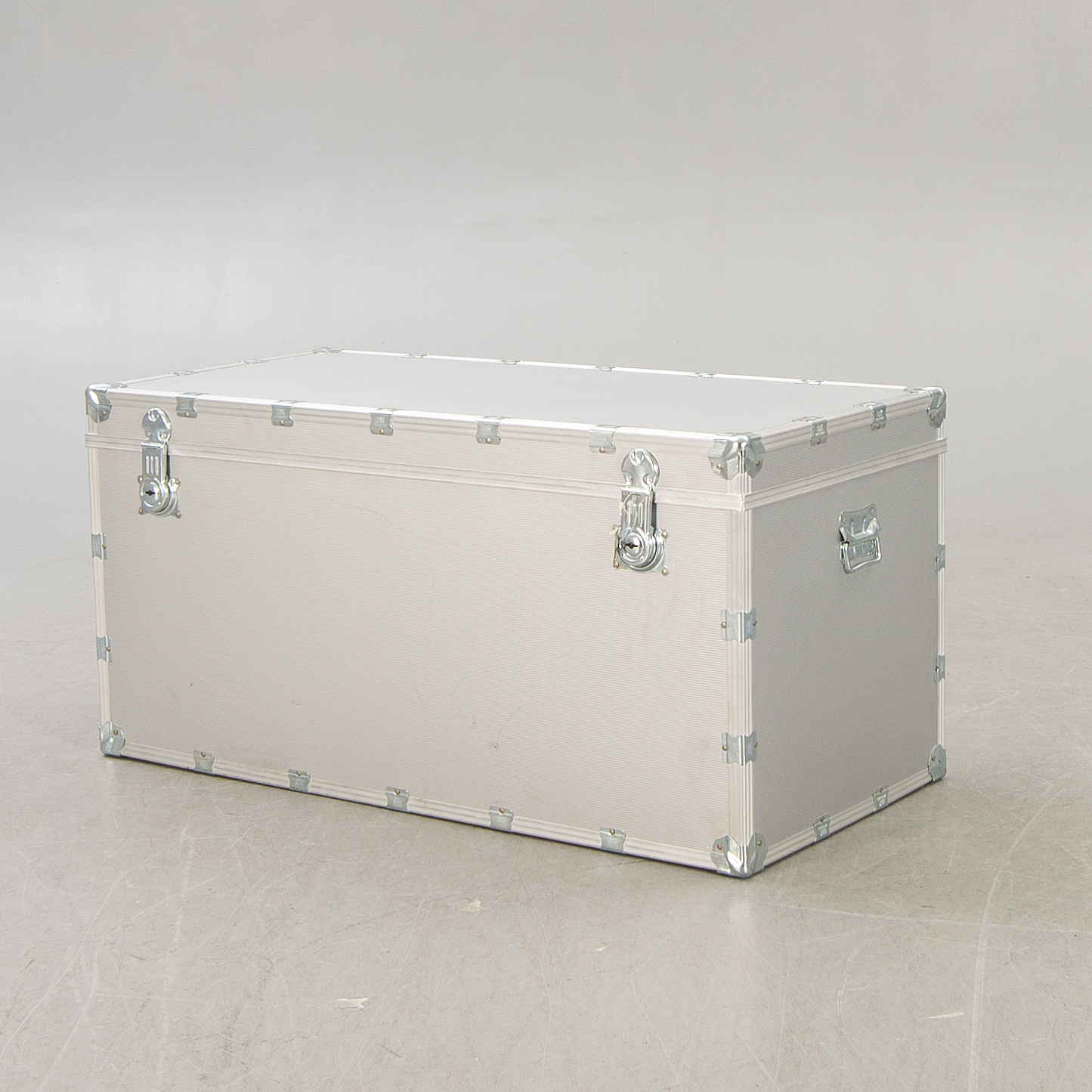 Koffert, metall/aluminium, 1900-tal. - Bukowskis