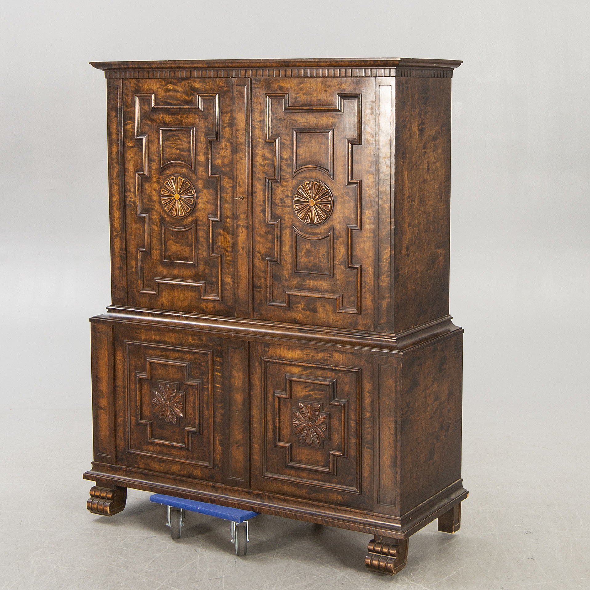A cabinet, AB Svenska möbelfabrikerna Bodafors, 1930s / 40s. - Bukowskis