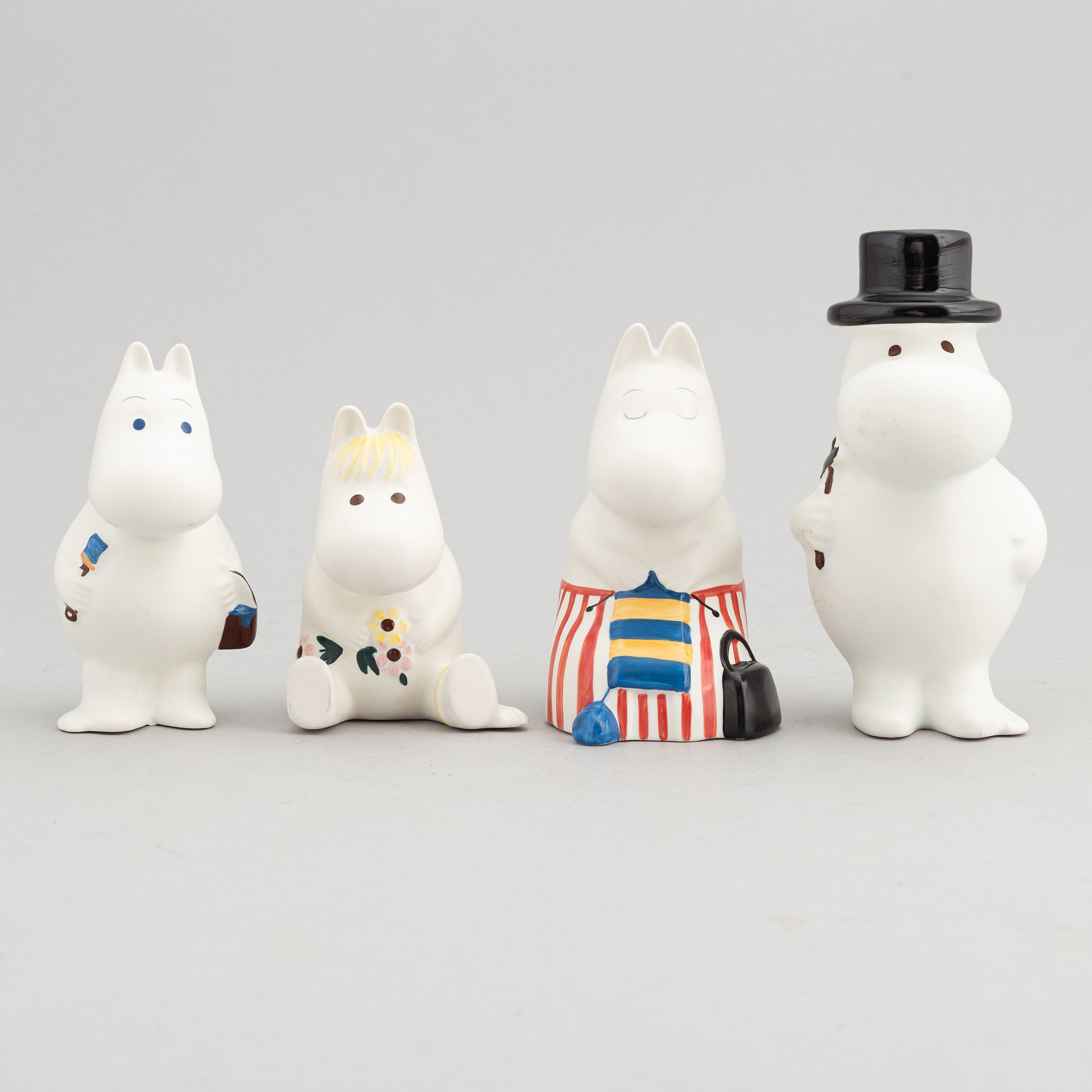 Four porcelain figurines, the Moomin family, Moomin characters, Arabia ...