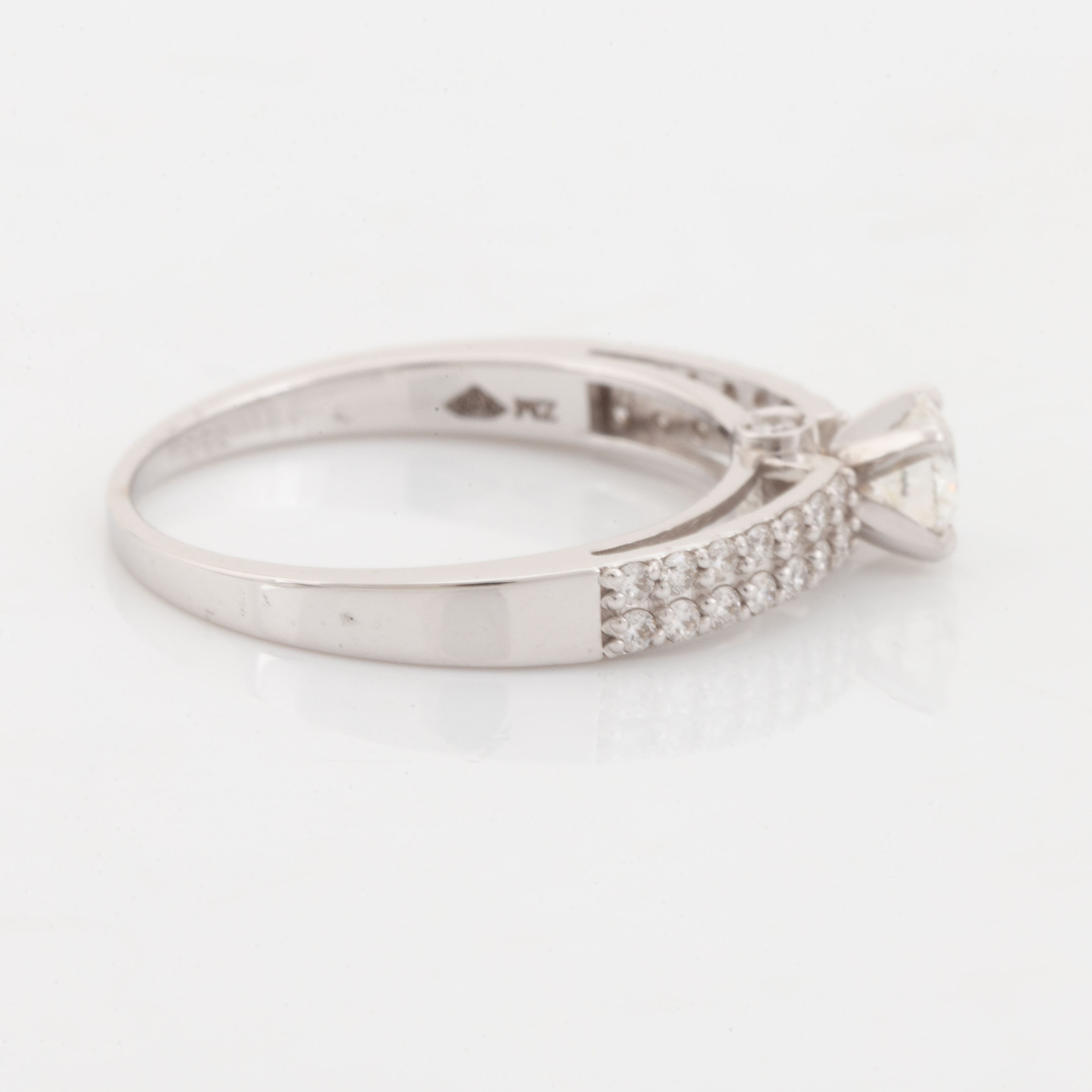 Brilliant cut diamond ring. - Bukowskis