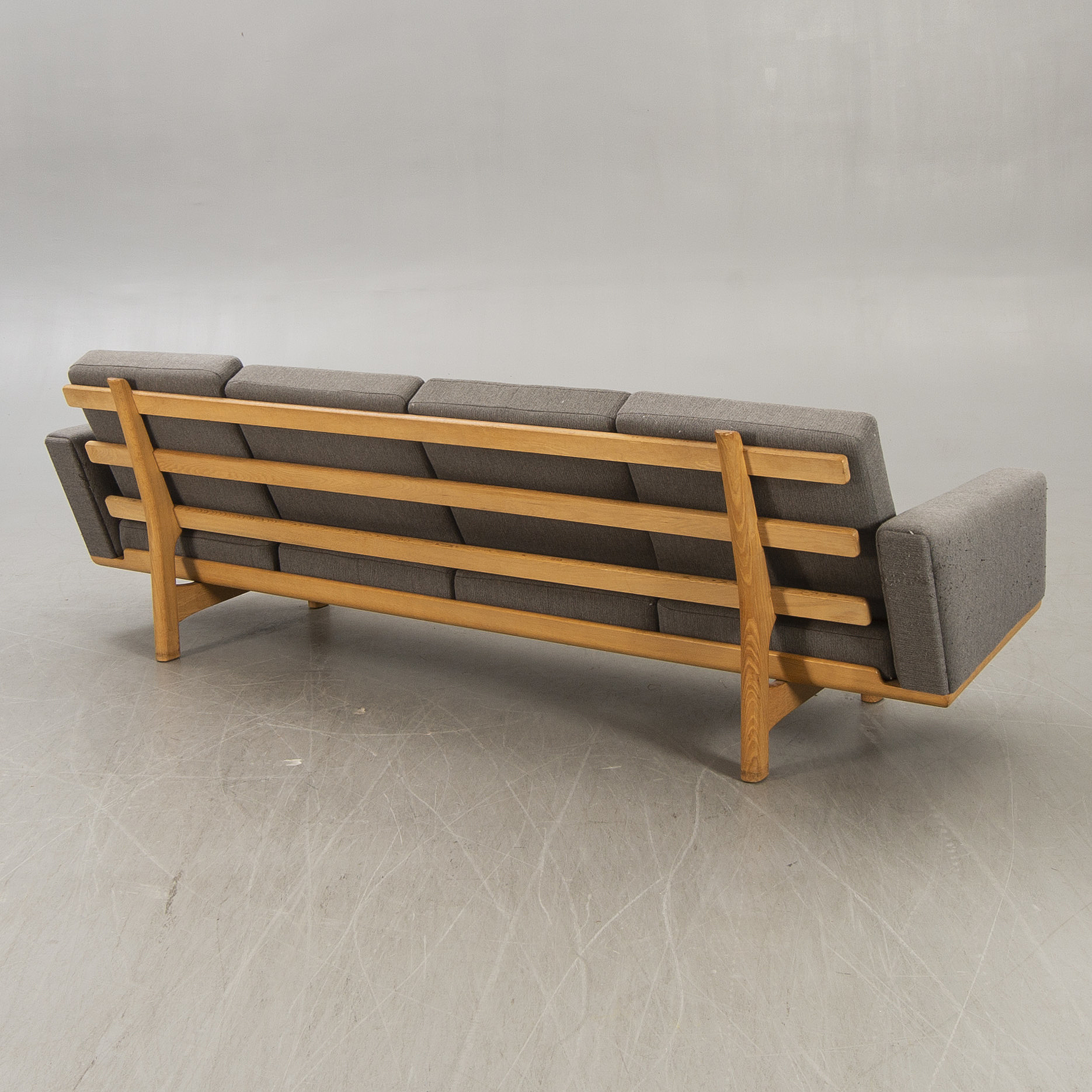 Hans J Wegner, sofa 'GE 236', Getama, Denmark. - Bukowskis