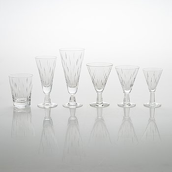 Saara Hopea, glasservis, 66 delar, "Inari", Nuutajärvi. Formgiven 1953 ...