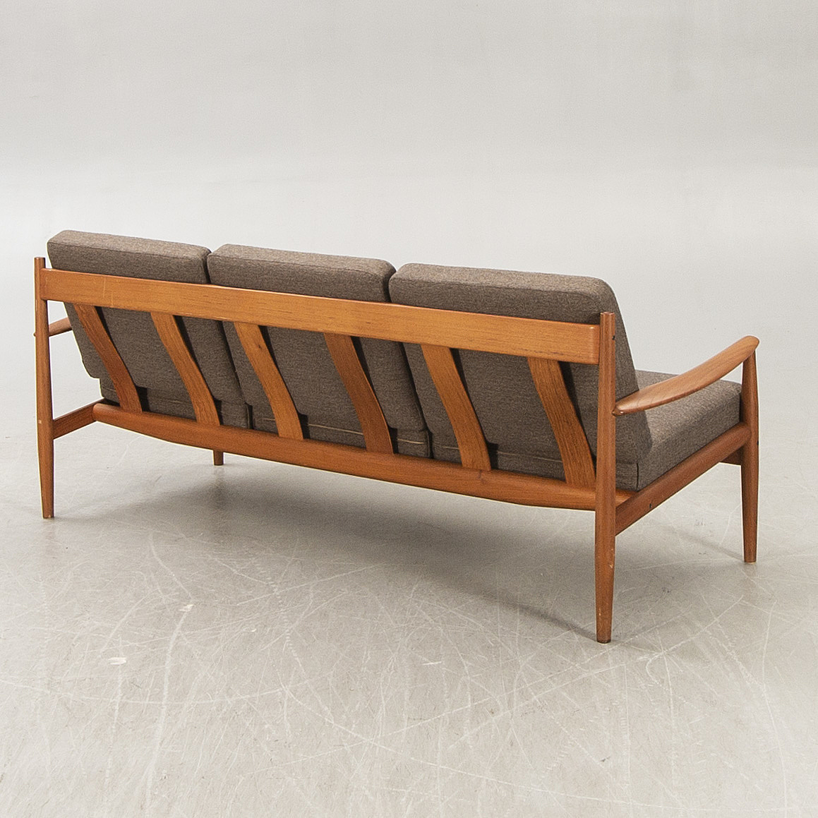Grete Jalk, a 1960s teak sofa France & Son. - Bukowskis