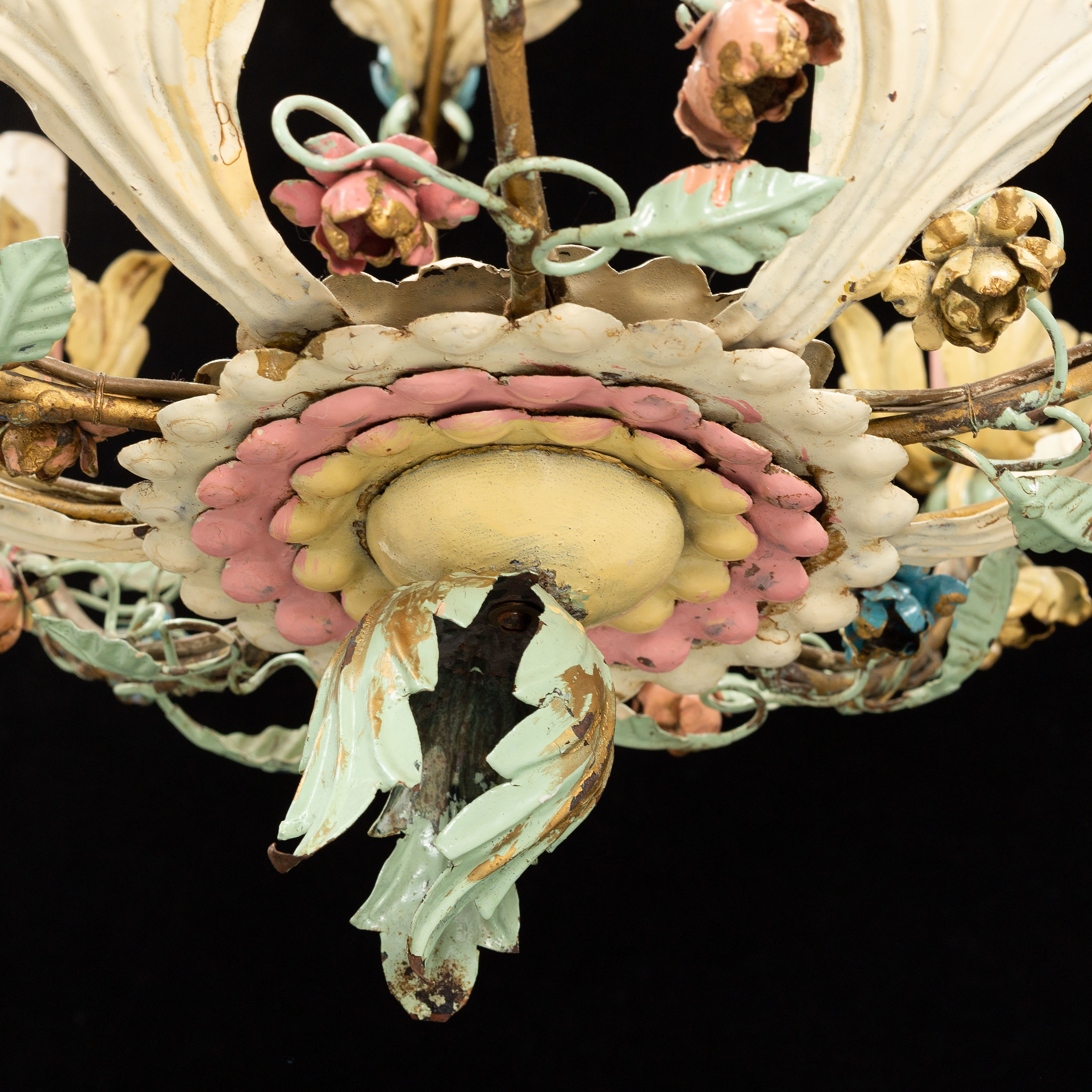 A rococo-style chandelier, 20th century. - Bukowskis