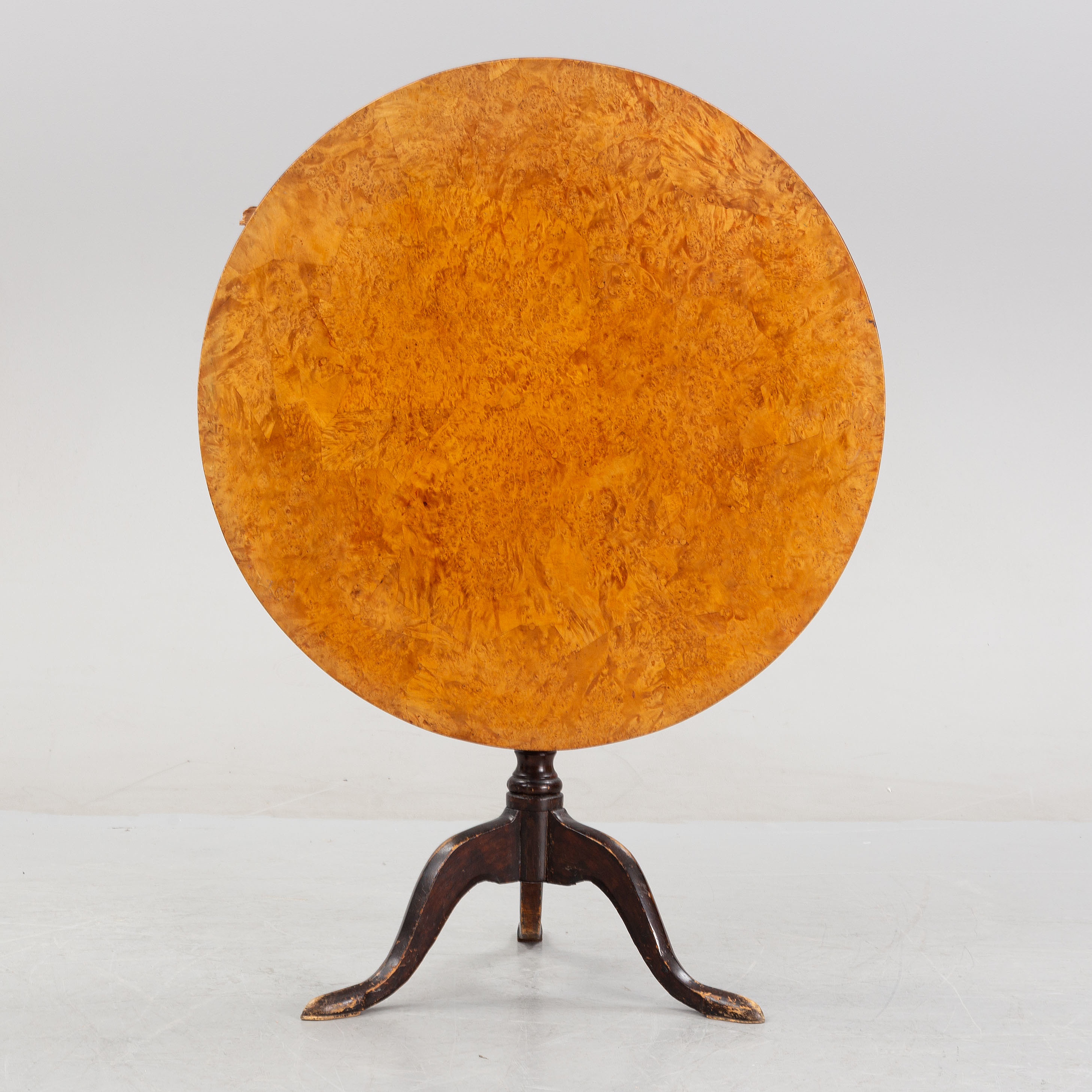 Fällbord, av Lars Eric Lindell (Mästare i Köping 1818-1843). - Bukowskis