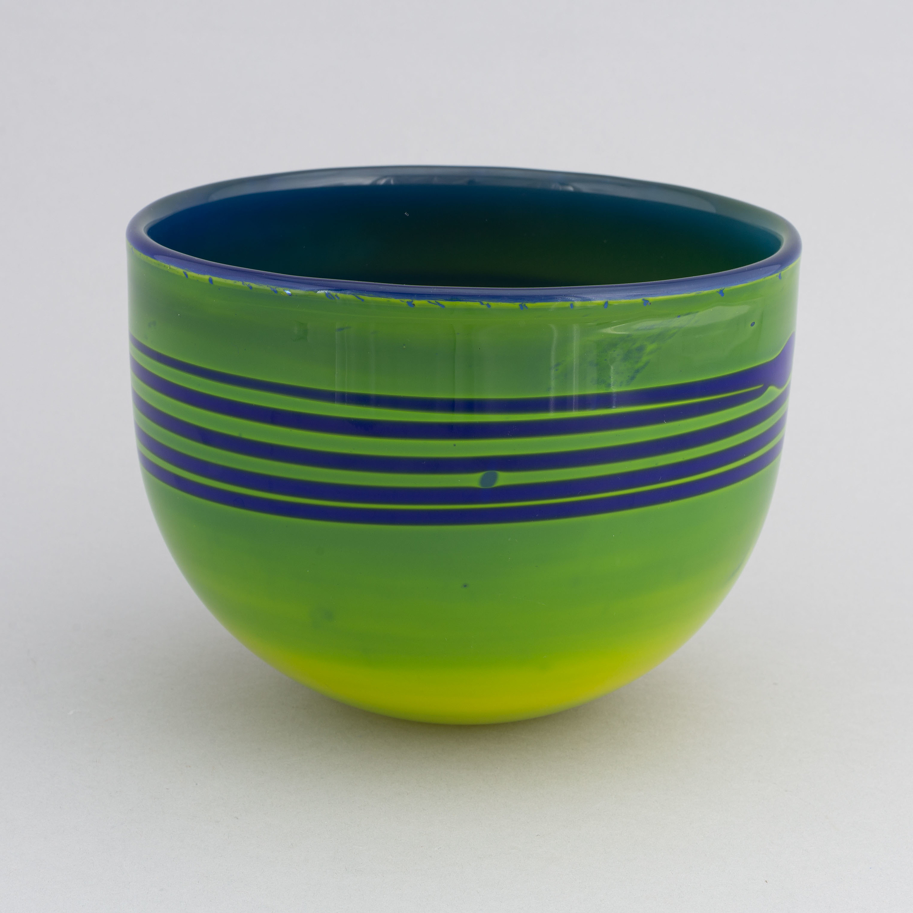 Gunnar Cyrén, a glass bowl, Orrefors. - Bukowskis