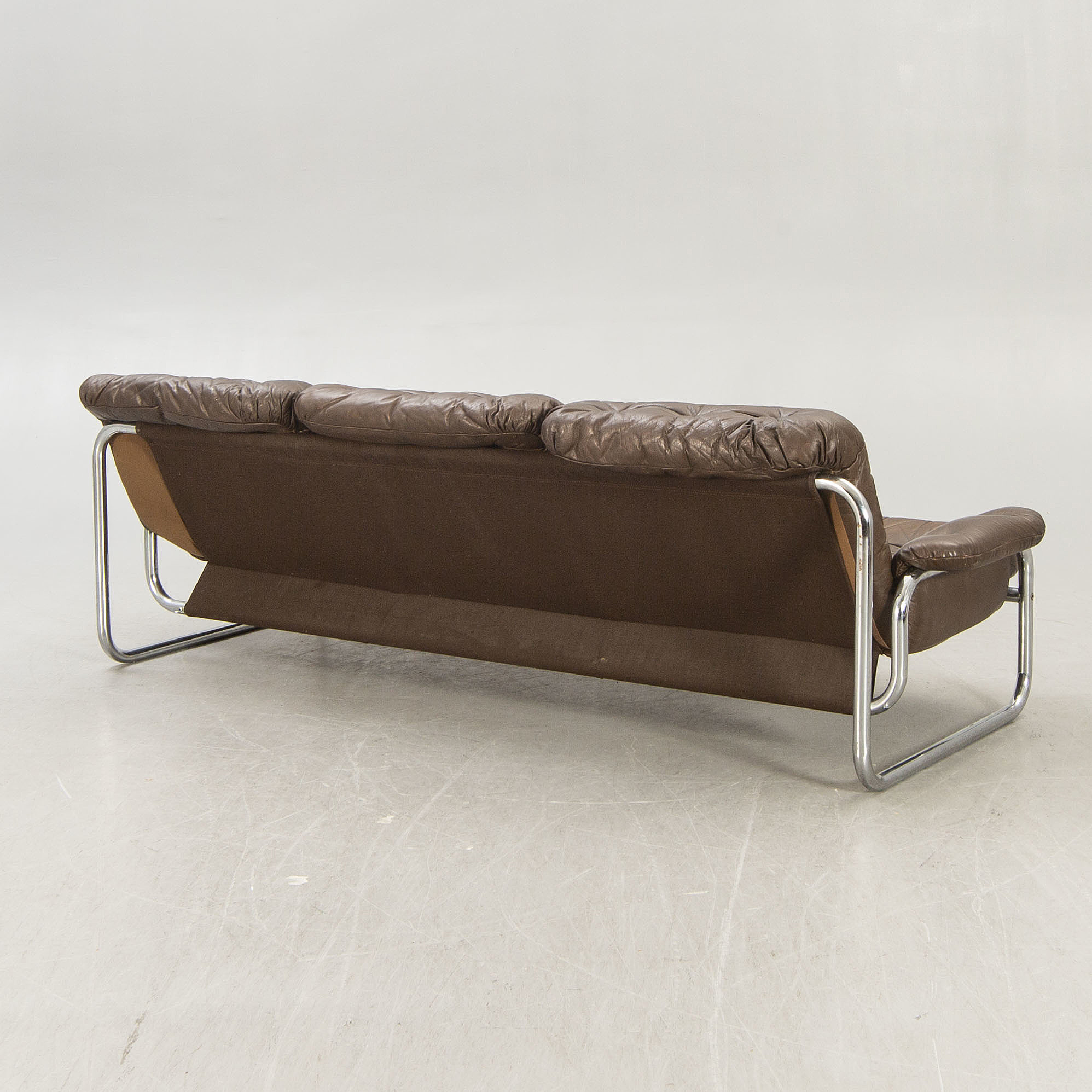 A 1970:s 'Borkum' sofa by Johan Bertil Häggström for IKEA. - Bukowskis