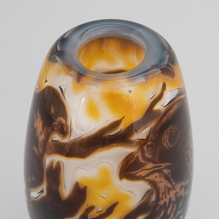 Astrid Gate, a unique ariel glass vase, signed and dated 2005. - Bukowskis