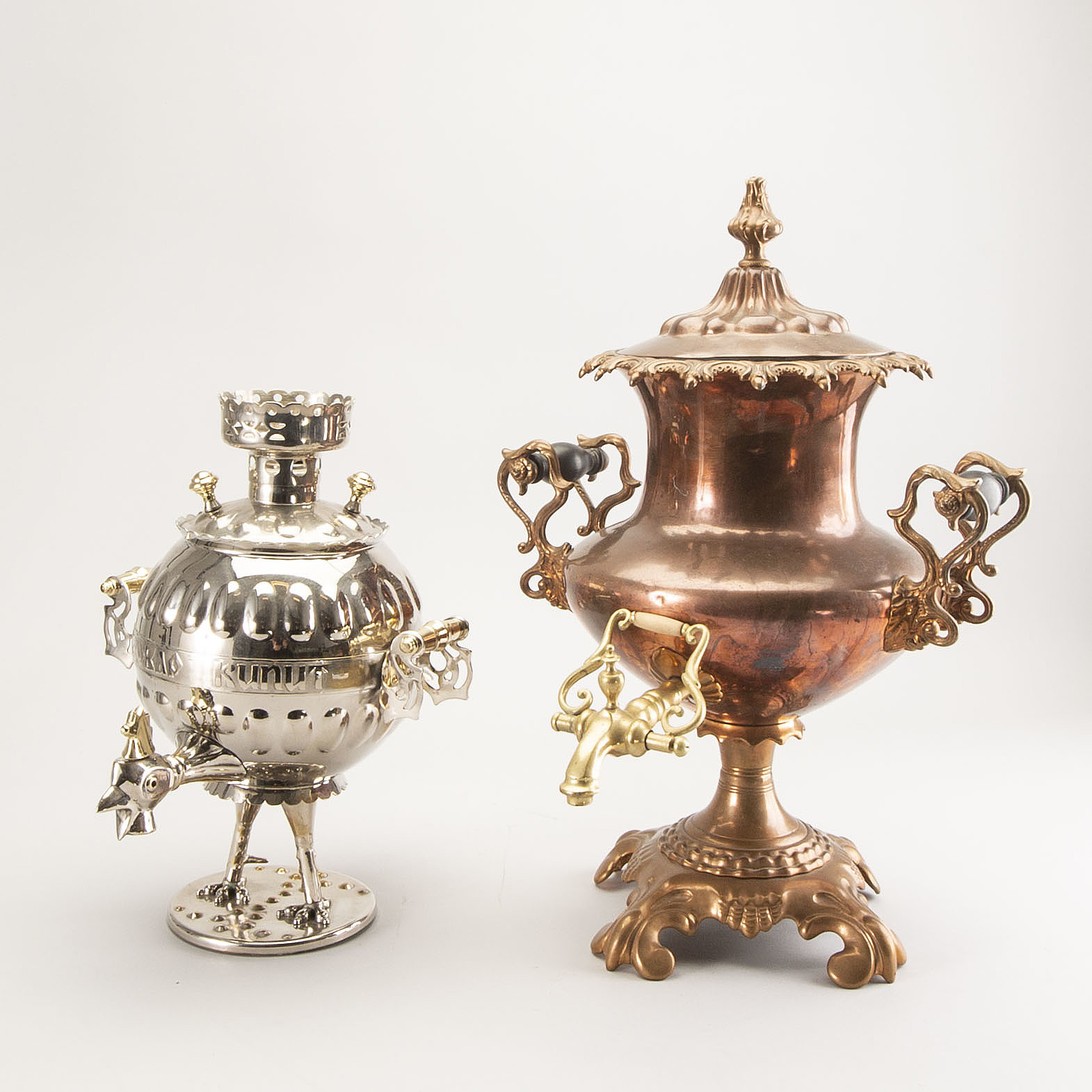 Samovarer 2 st England/Ryssland 1900-tal. - Bukowskis