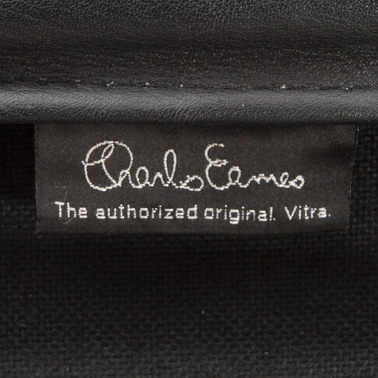 Charles & Ray Eames, skrivbordsstol, "EA 207 Soft Pad Chair", Vitra ...