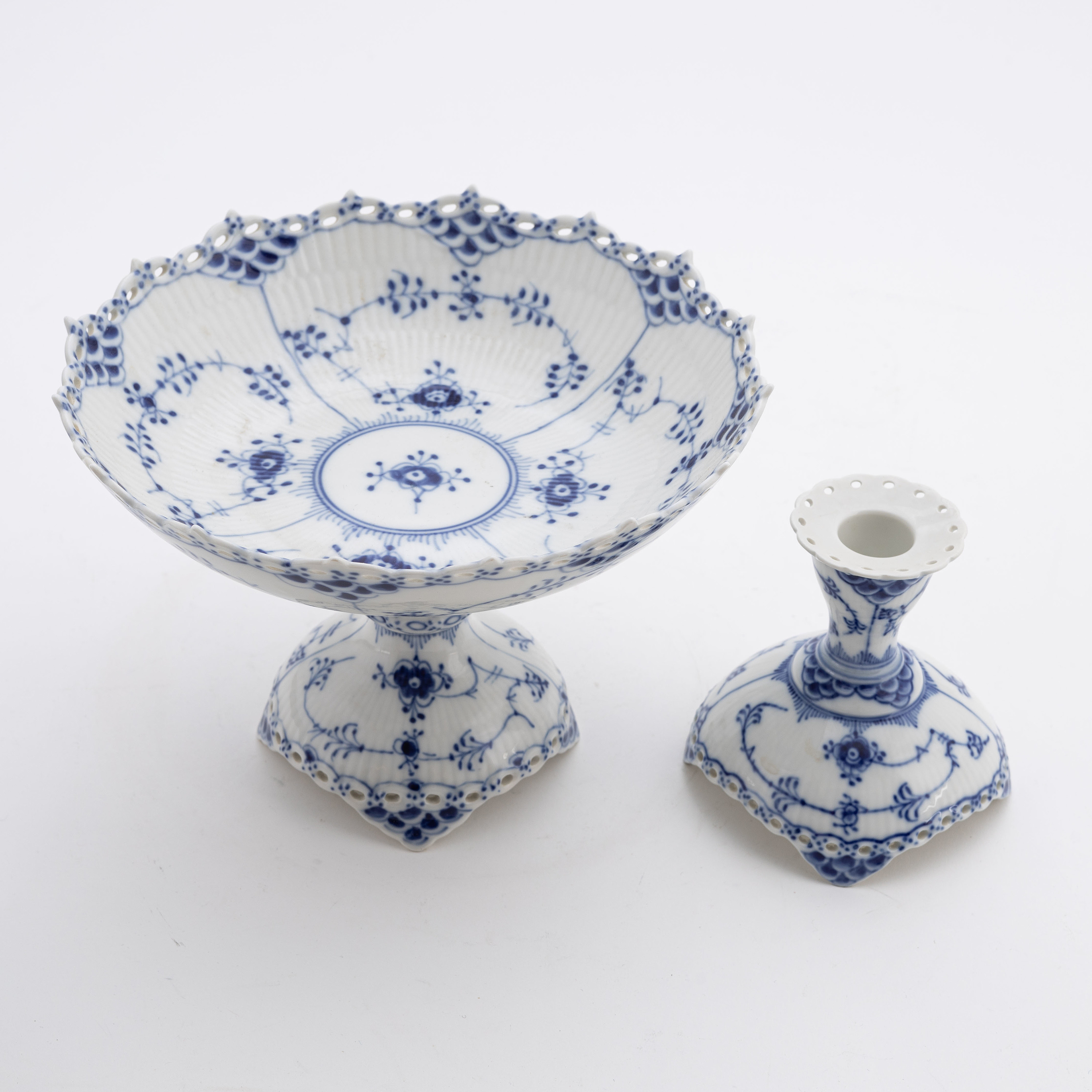 A 9-piece 'Musselmalet' porcelain set, Royal Copenhagen, Denmark ...