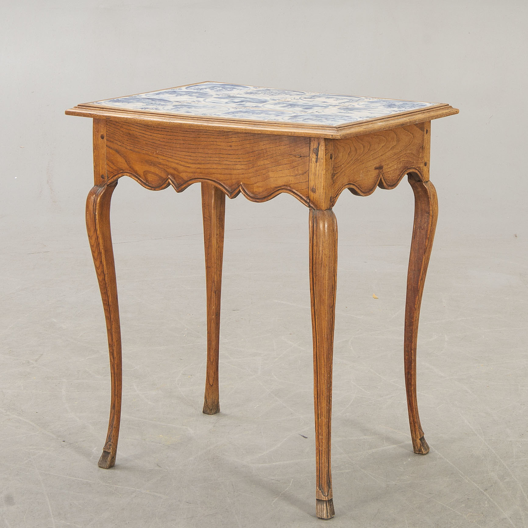 A Swedish 18th Century Rococo table. - Bukowskis