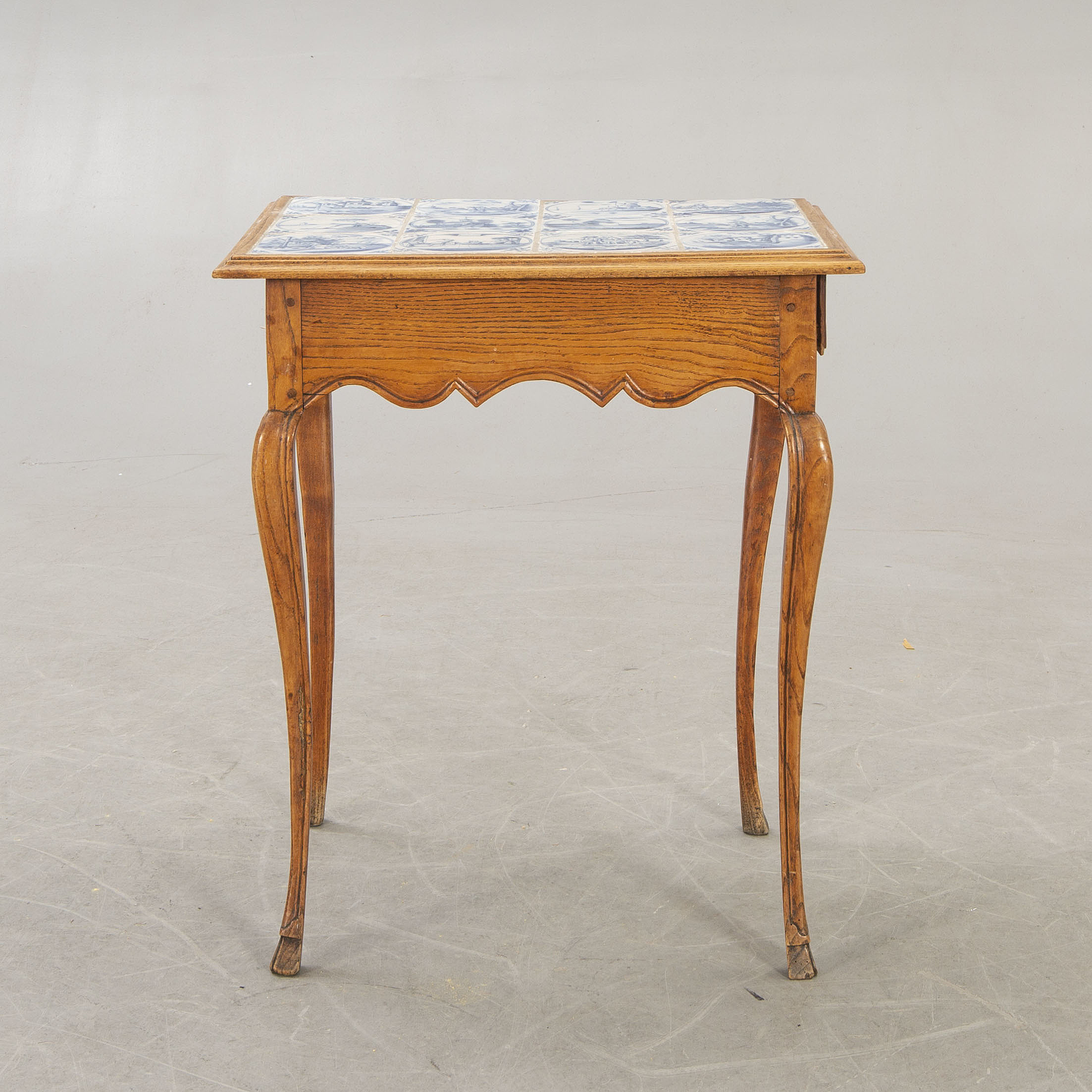 A Swedish 18th Century Rococo table. - Bukowskis