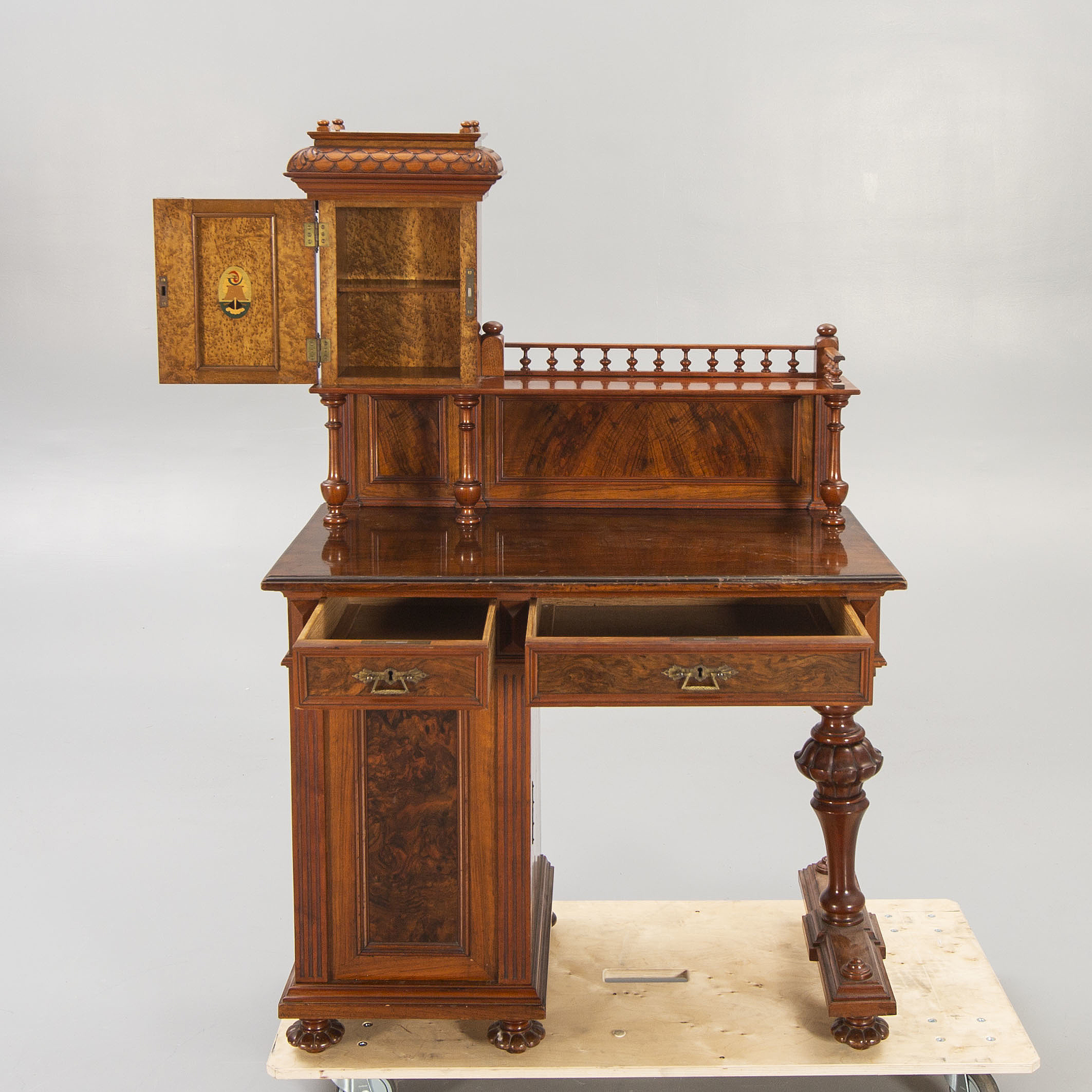 A walnut Neo Renaissance desk later part of the 19th century. - Bukowskis