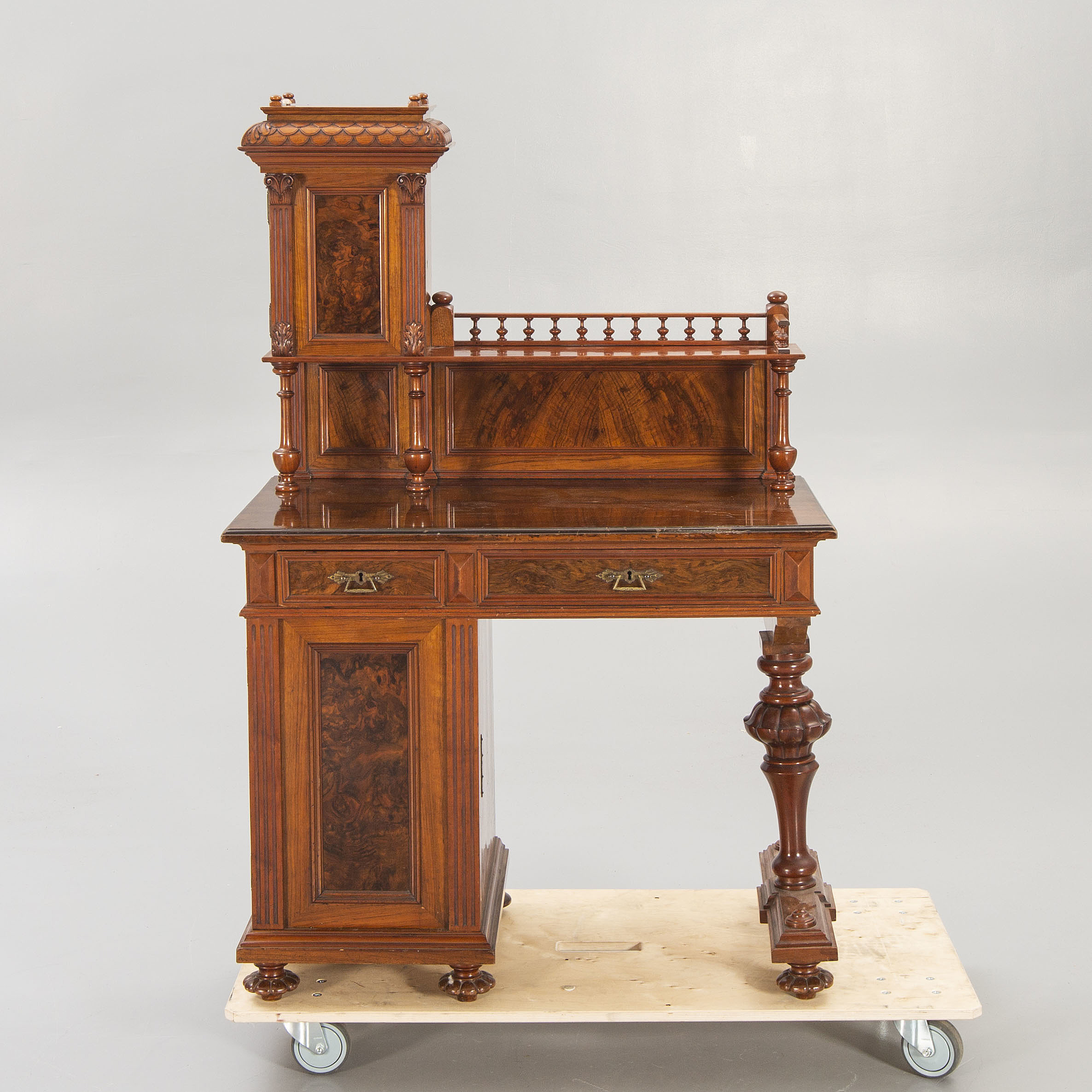 A walnut Neo Renaissance desk later part of the 19th century. - Bukowskis