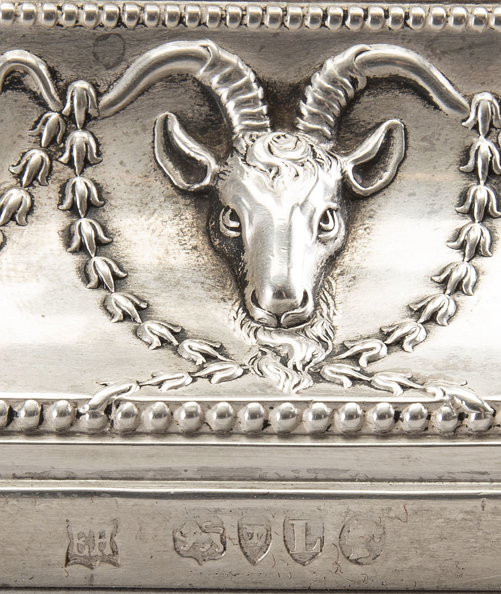 Edward Hutton, ljusstakar, ett par, silver London 1886-87. - Bukowskis