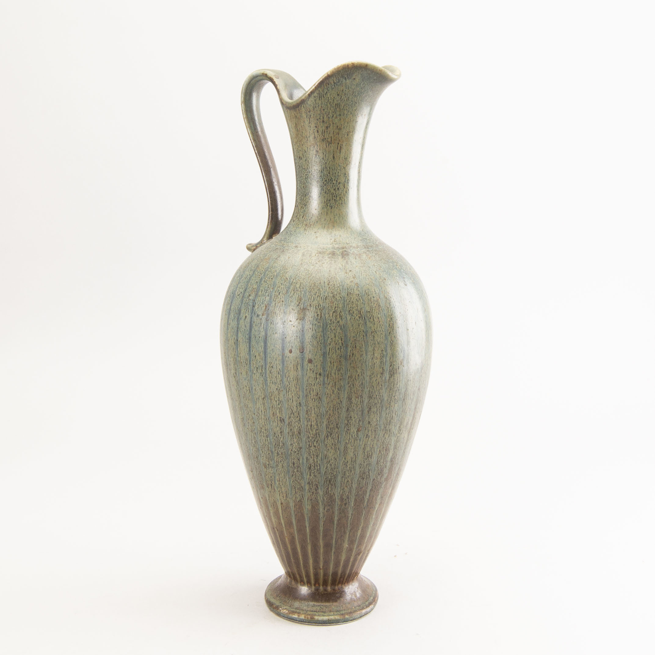 Gunnar Nylund, kanna, stengods, Rörstrand, signerad GN, PA. - Bukowskis